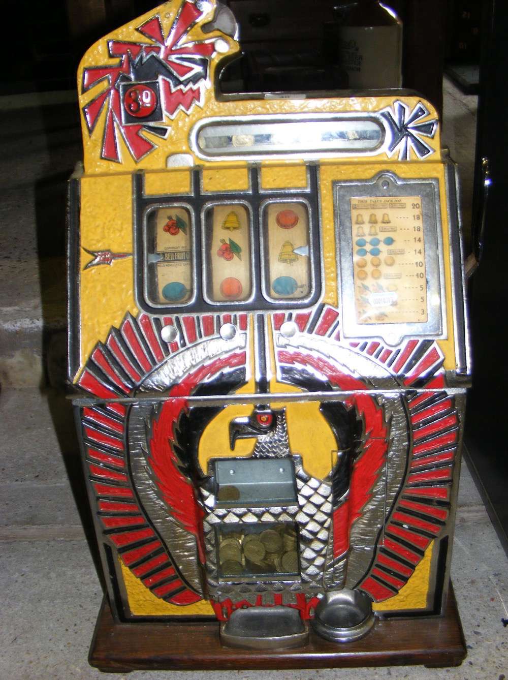 An old American "One Armed Bandit" fruit machine by Mills Novelty Co ...