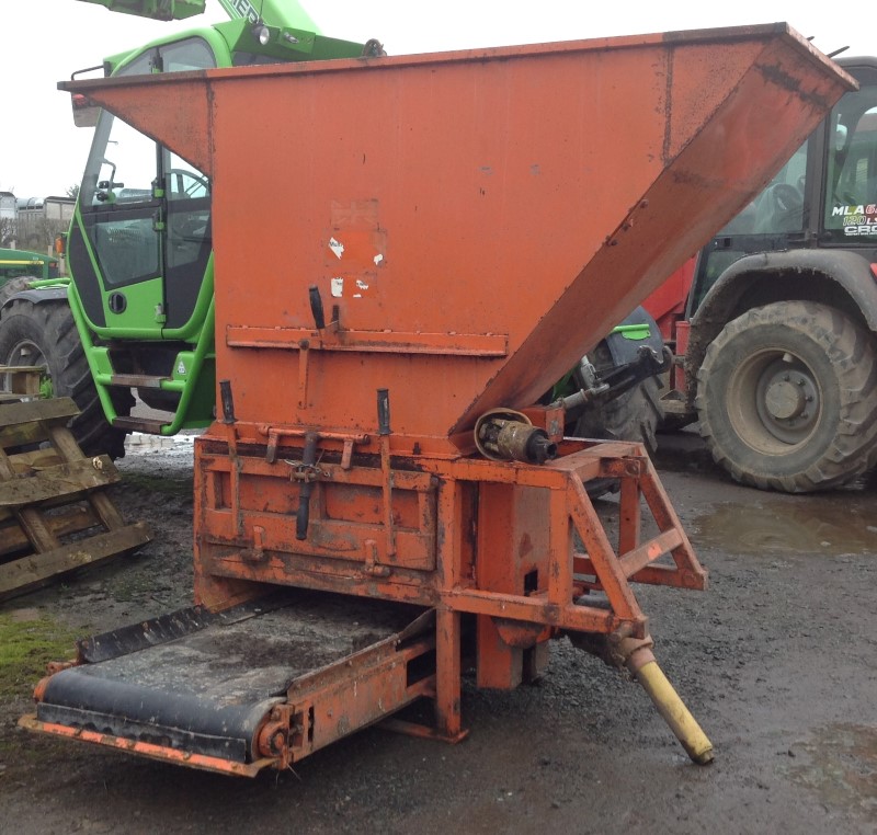 "SPEED" PTO DRIVEN 3 POINT LINKAGE ROOT CHOPPER