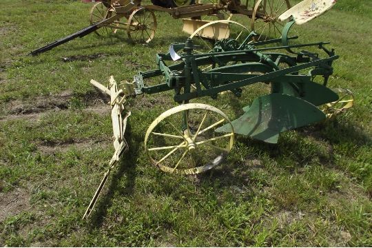 Antique John Deere 2-row Plow 3 horse drawn Team