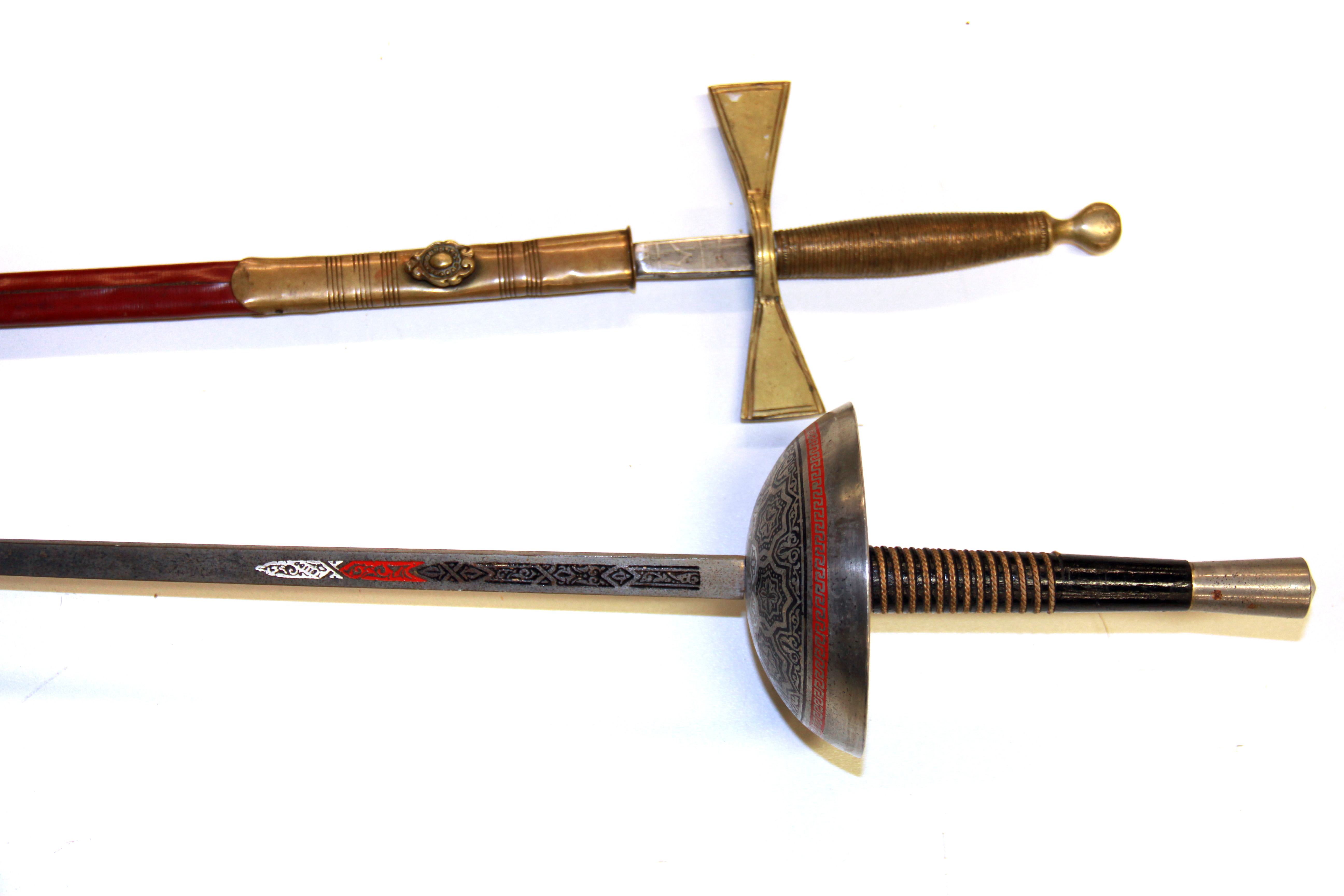 A Spanish sword and a fencing rapier, rapier L. 106cm.
