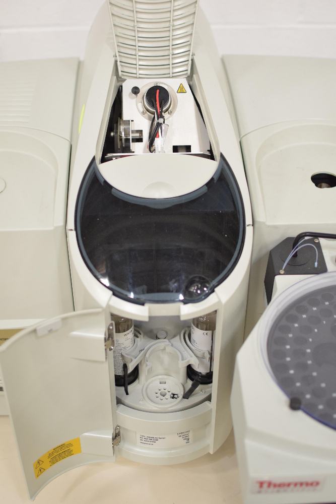 Thermo Scientific iCE 3000 Series AA Spectrometer, SN: AA04120702 ...