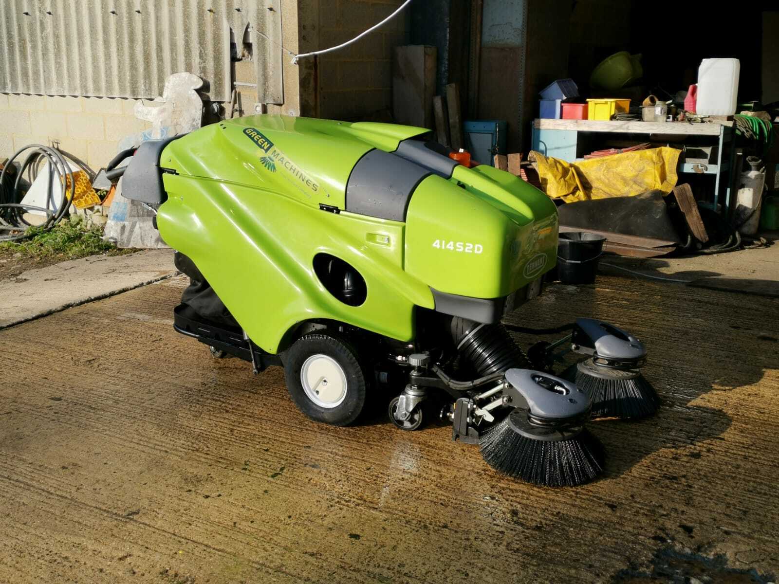 MA - TENNANT GREEN MACHINE MODEL: 414S2D PEDESTRIAN SWEEPER, ONLY 243 ...