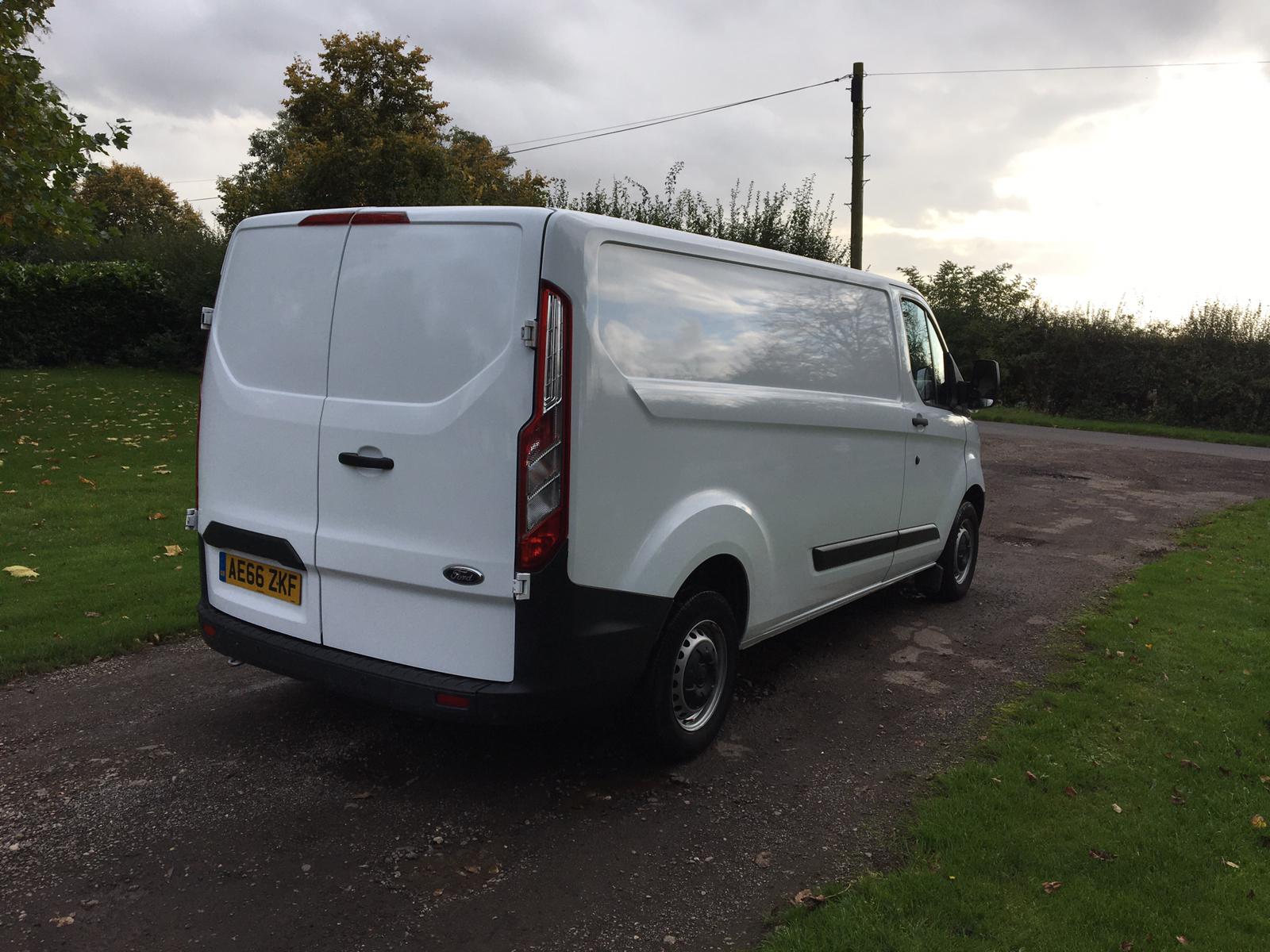 KB - 2016/66 REG FORD TRANSIT CUSTOM 290 2.0 DIESEL WHITE PANEL VAN ...