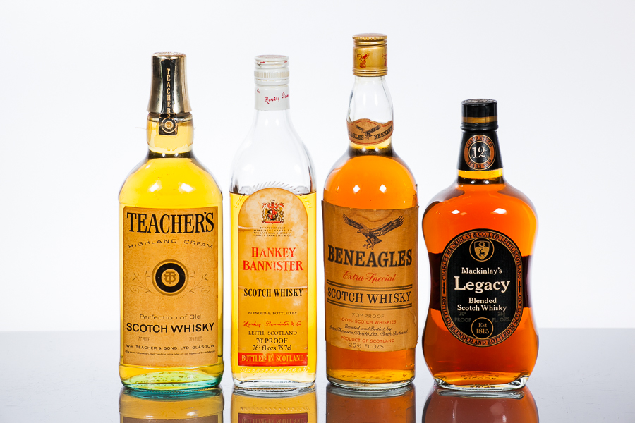 BENEAGLES EXTRA SPECIAL Blended Scotch Whisky, bottled by Peter Thomson ...