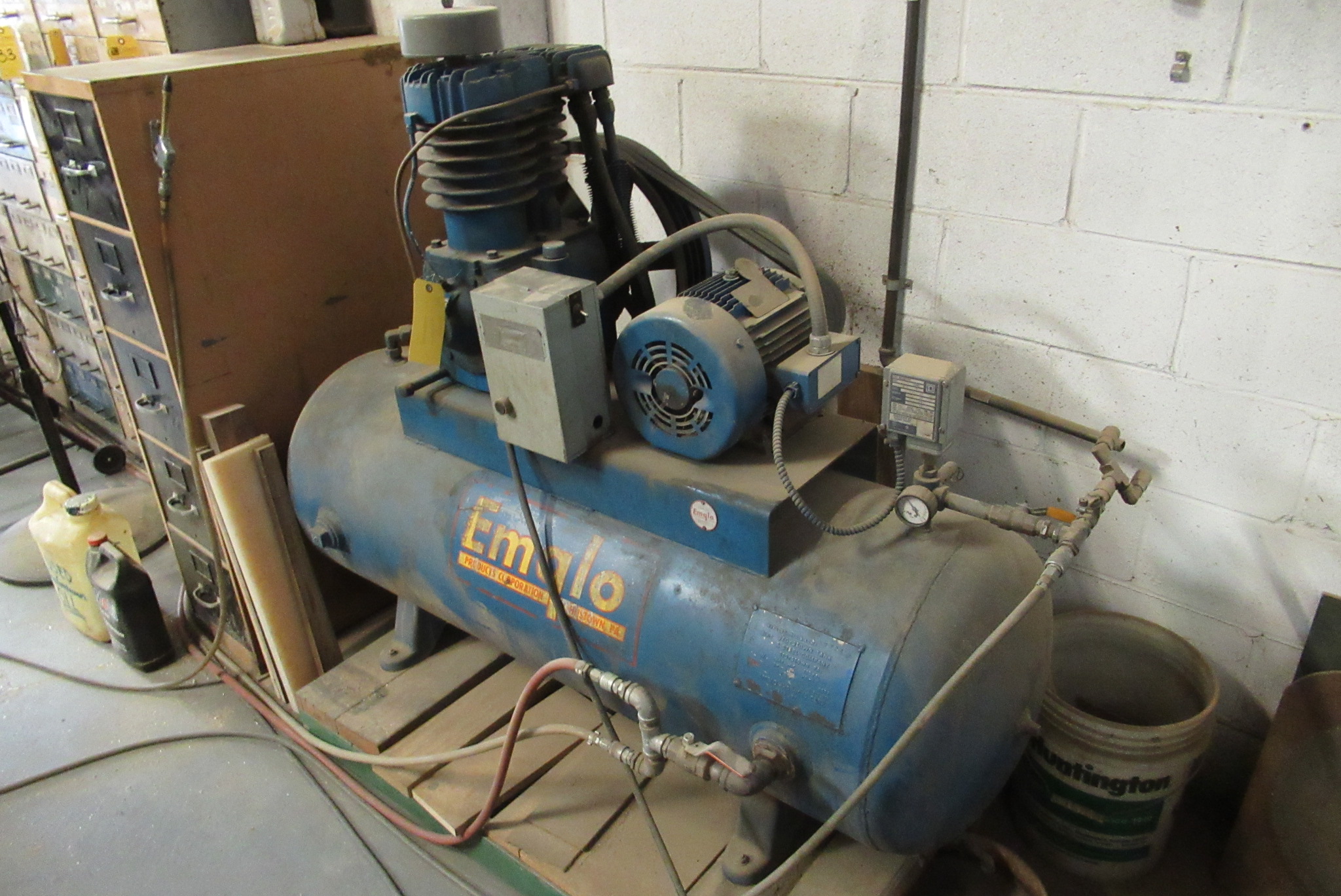 Emglo 200 PSI Air Compressor, 80 Gal., m/n R5B-80, s/n 627725