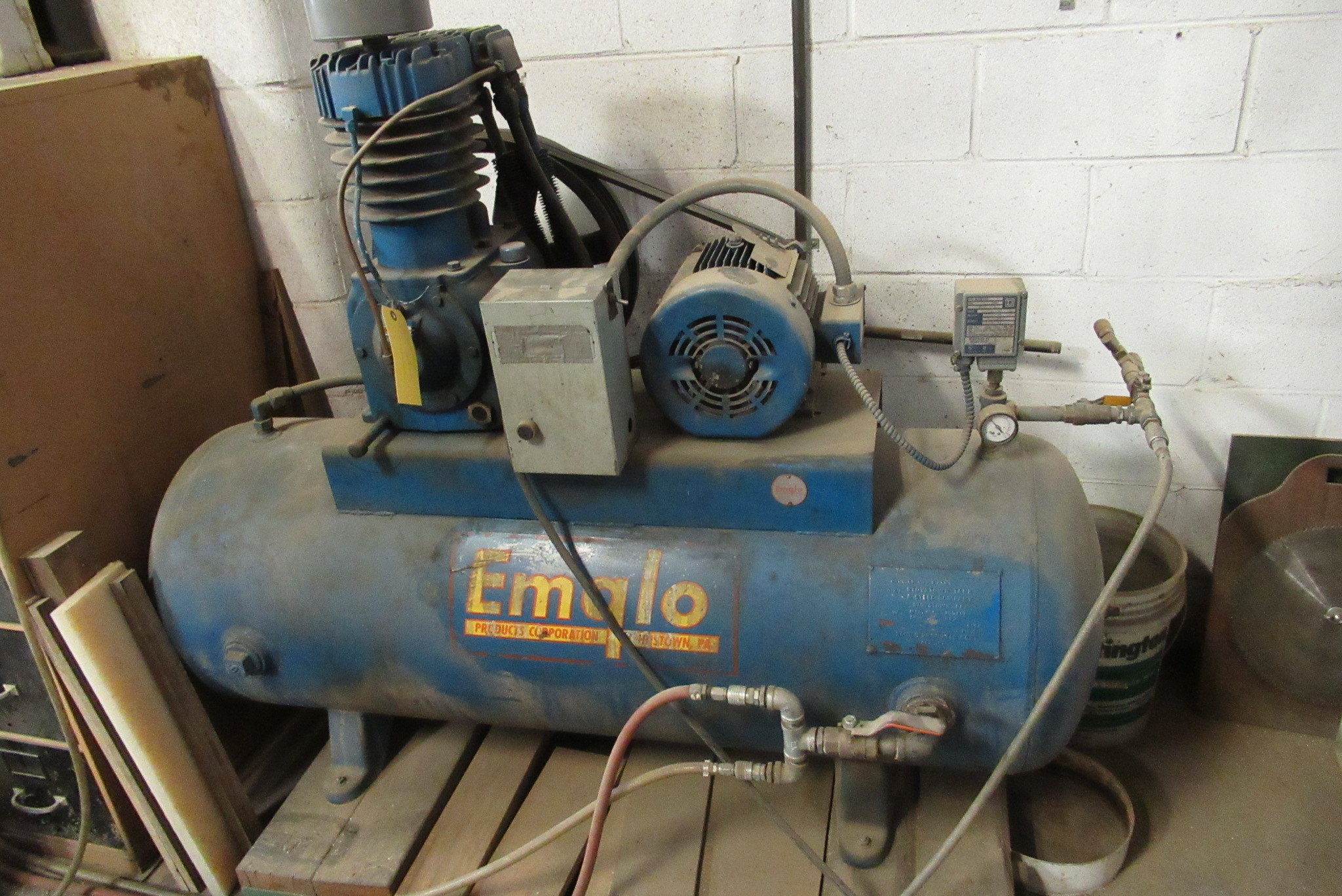 Emglo 200 PSI Air Compressor, 80 Gal., m/n R5B-80, s/n 627725