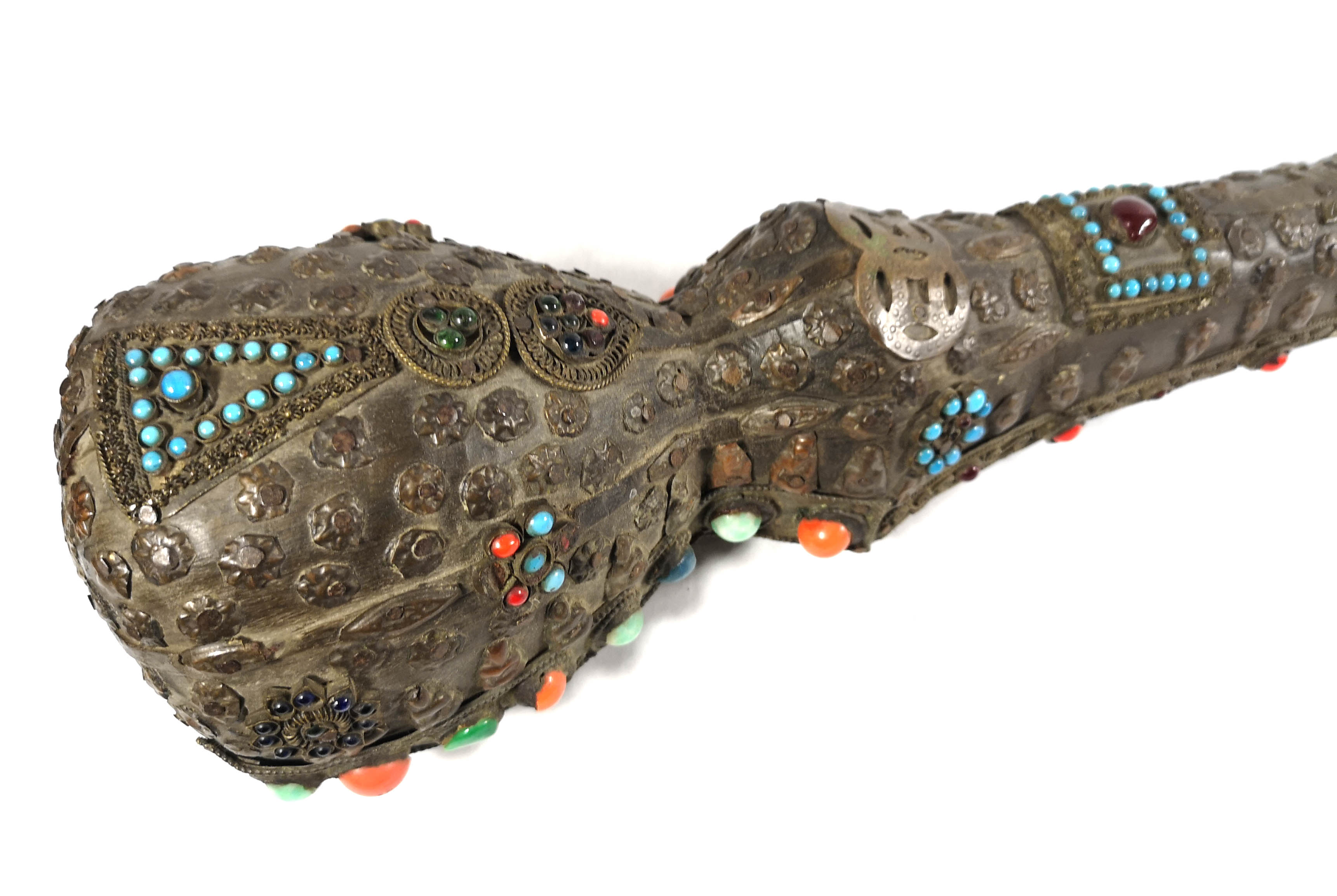 AN EARLY 20TH CENTURY TIBETAN COPPER MOUNTED DRAMYINModelled with ...