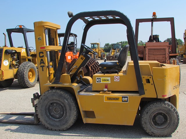 Caterpillar "V60E" forklift c/w Diesel Cat engine, 6000 Lb capacity ...