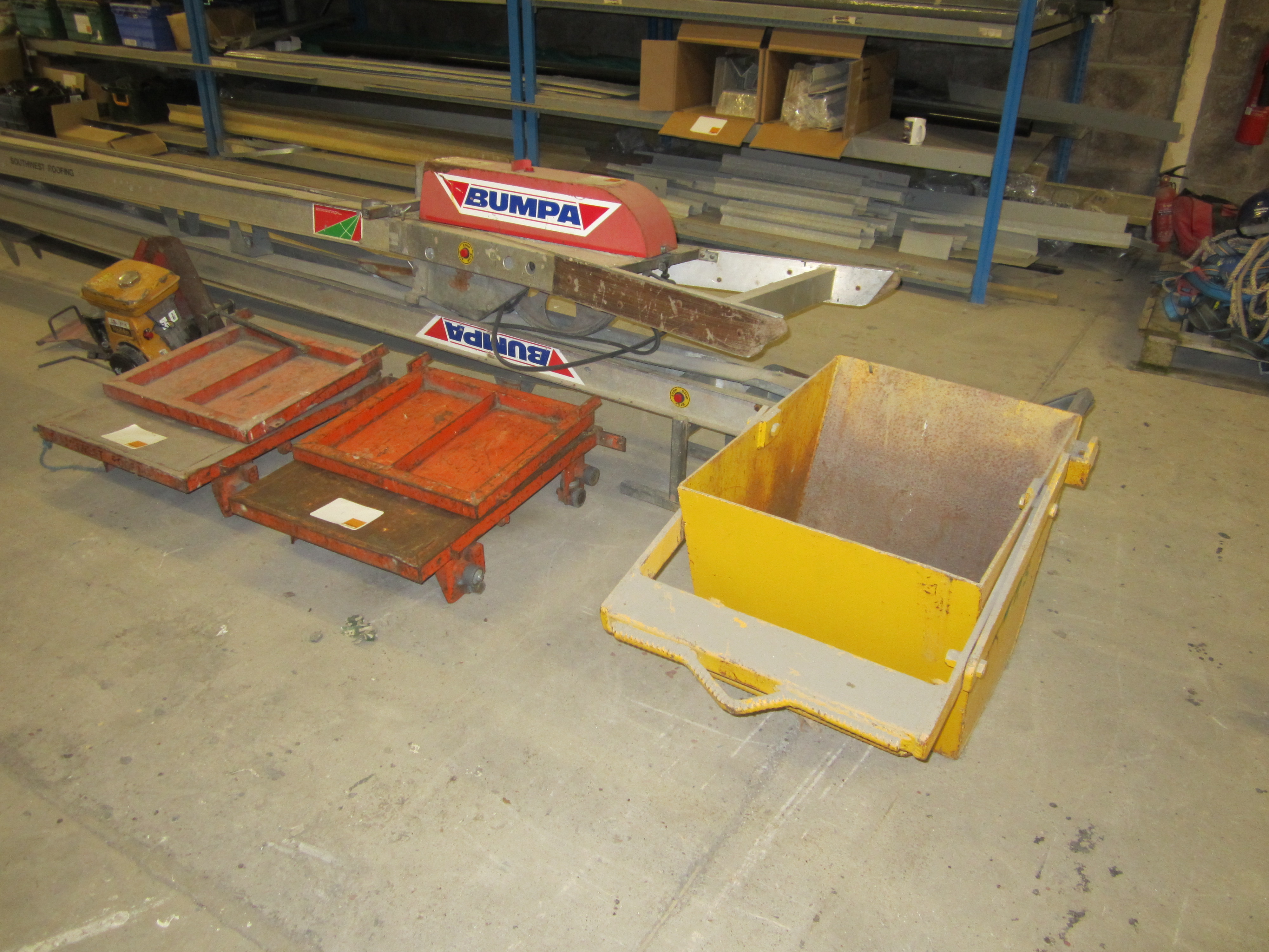 BUMPA - Tile Hoist 8m with ROBIN motor, buckets/hatch