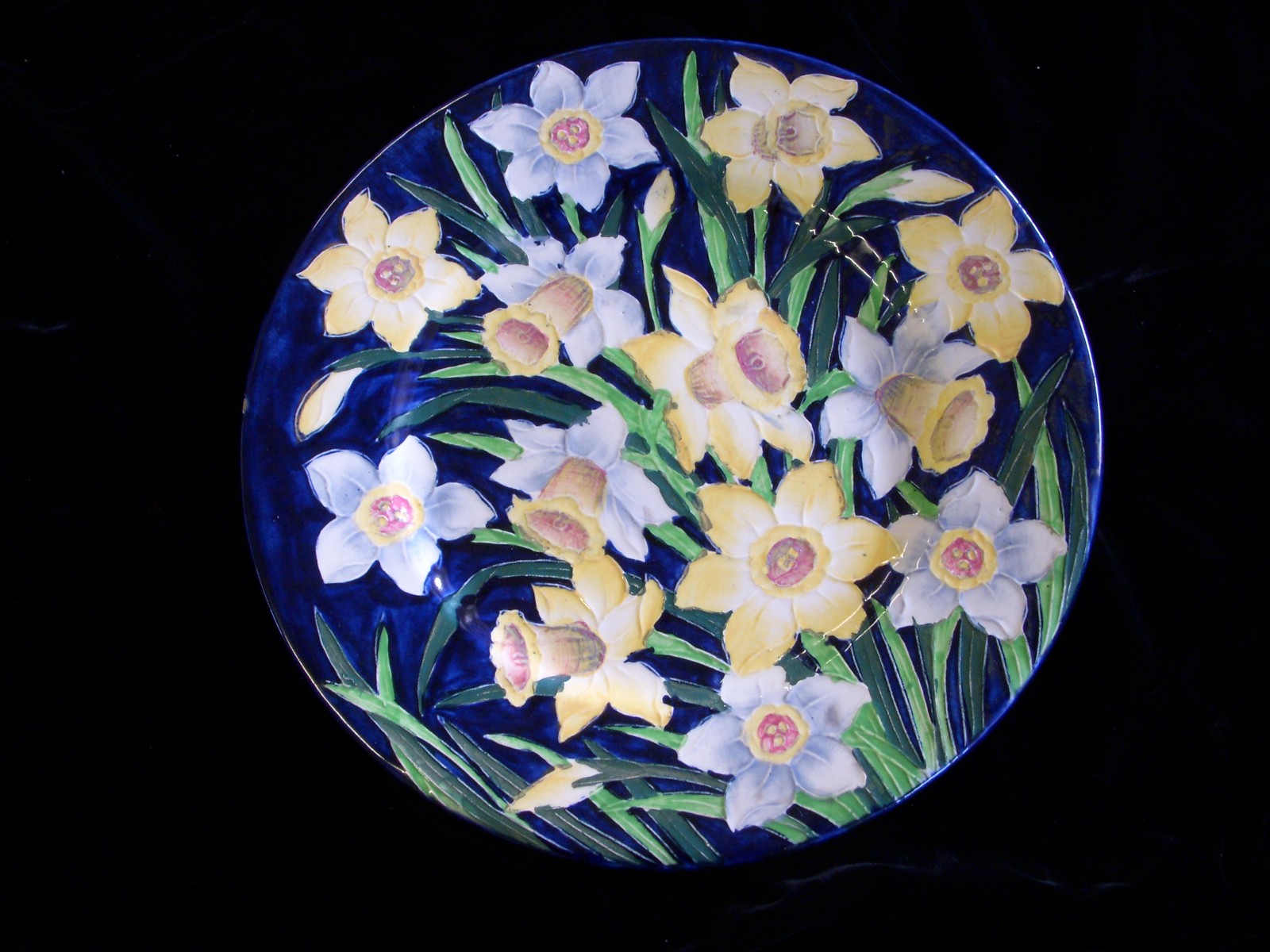 Maling Daffodil plate, pattern number 6349p.