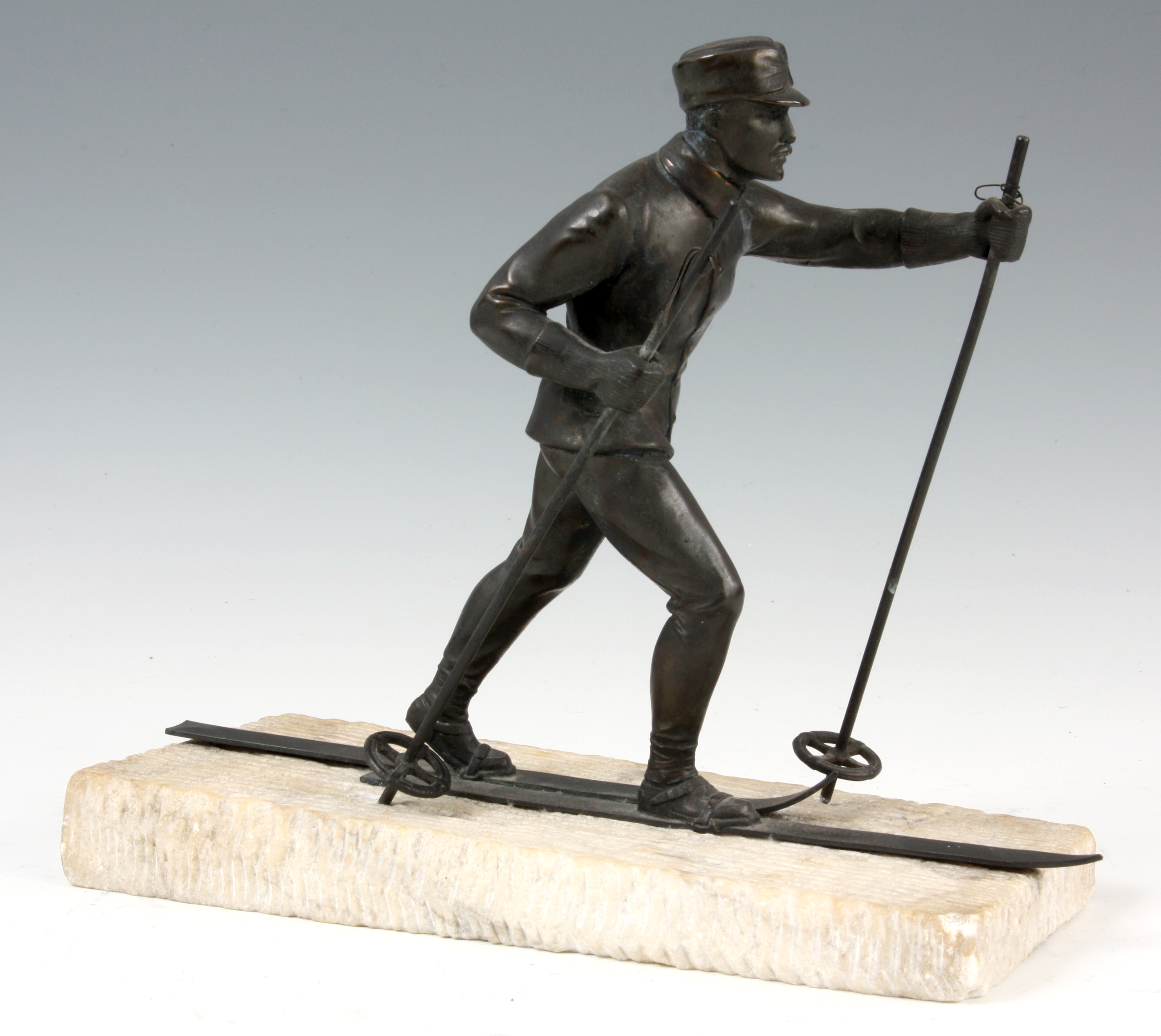AN EARLY 20th CENTURY AUSTRIAN BRONZE SCULPTURE modelled as a gentleman ...