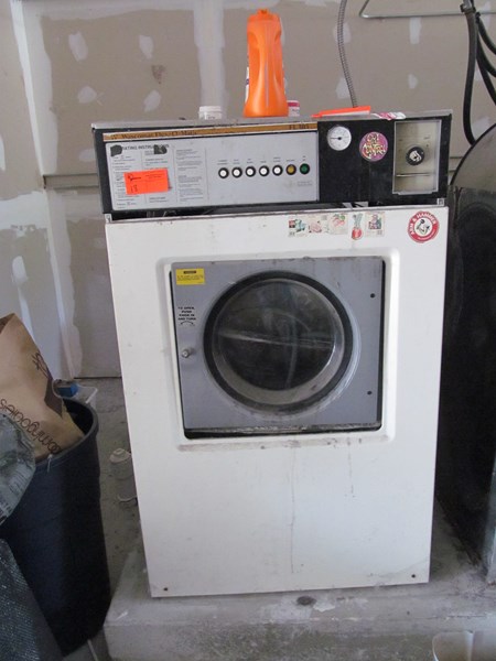 Commercial Clothes Washer by Wascomat, Model: FL185, SN: 9309/005238 ...