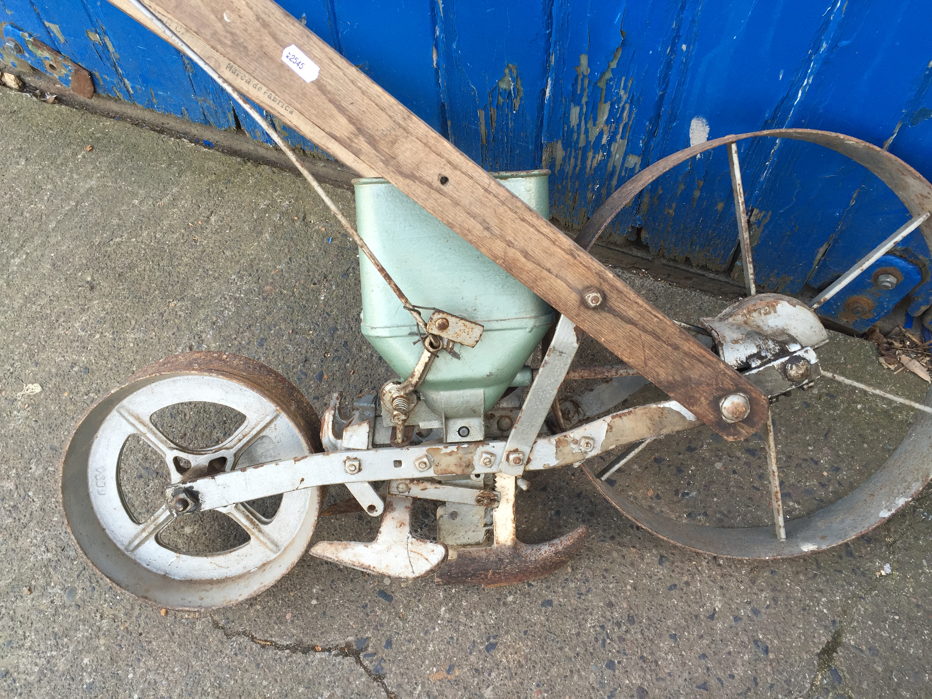 A planet Junior Number 300 A USA seed planter in fully working order ...