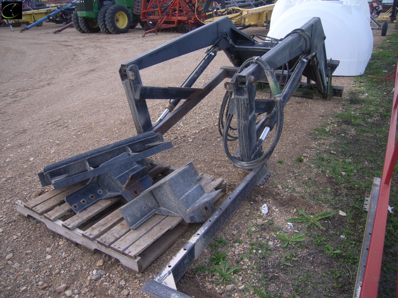 Leon 808 loader c/w 2 mounts to fit JD 40, 50, 55,60 series tractors ...