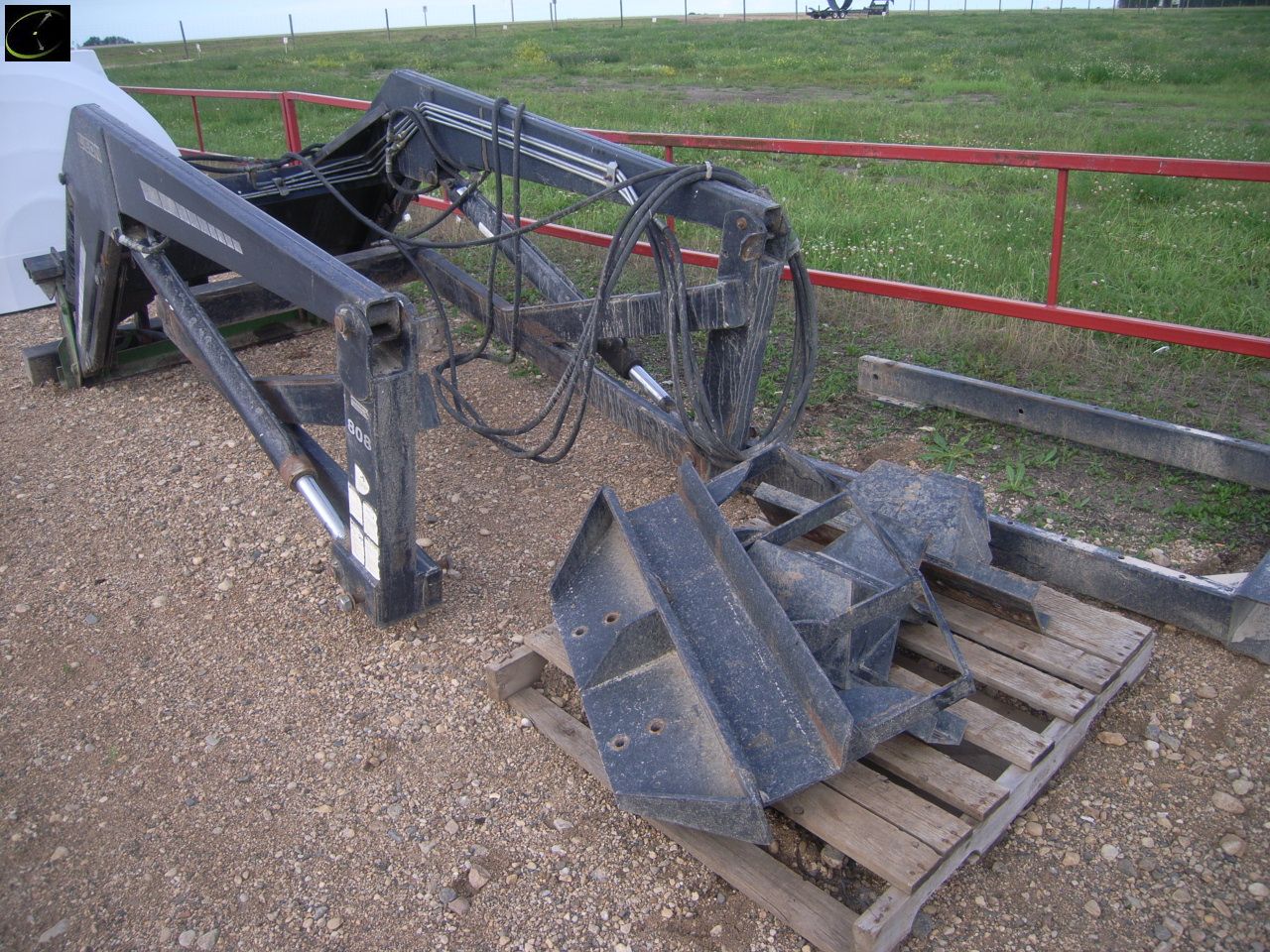 Leon 808 loader c/w 2 mounts to fit JD 40, 50, 55,60 series tractors ...