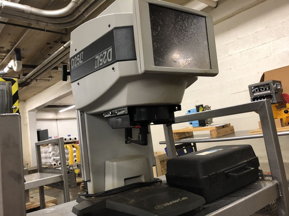 Hunter Lab colorimeter, model D25LT, s/n D25LT-100276, 100-120/200-240 ...