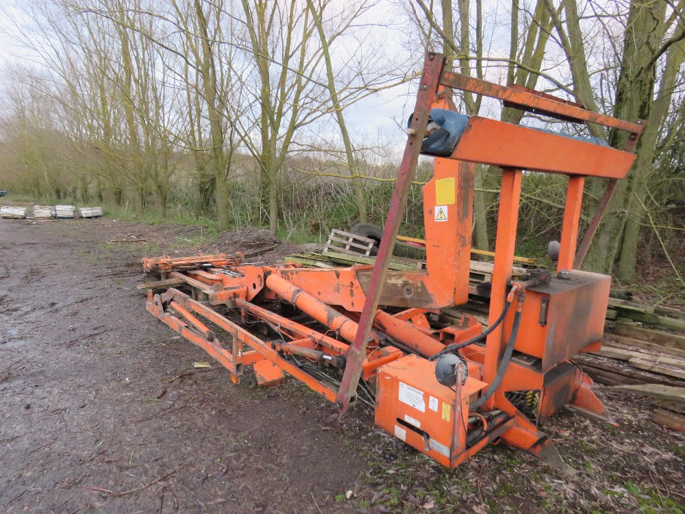 EDBRO 8 WHEEL HOOK LOADER EQUIPMENT WITH TELESCOPIC ARM, YEAR 2007 ...