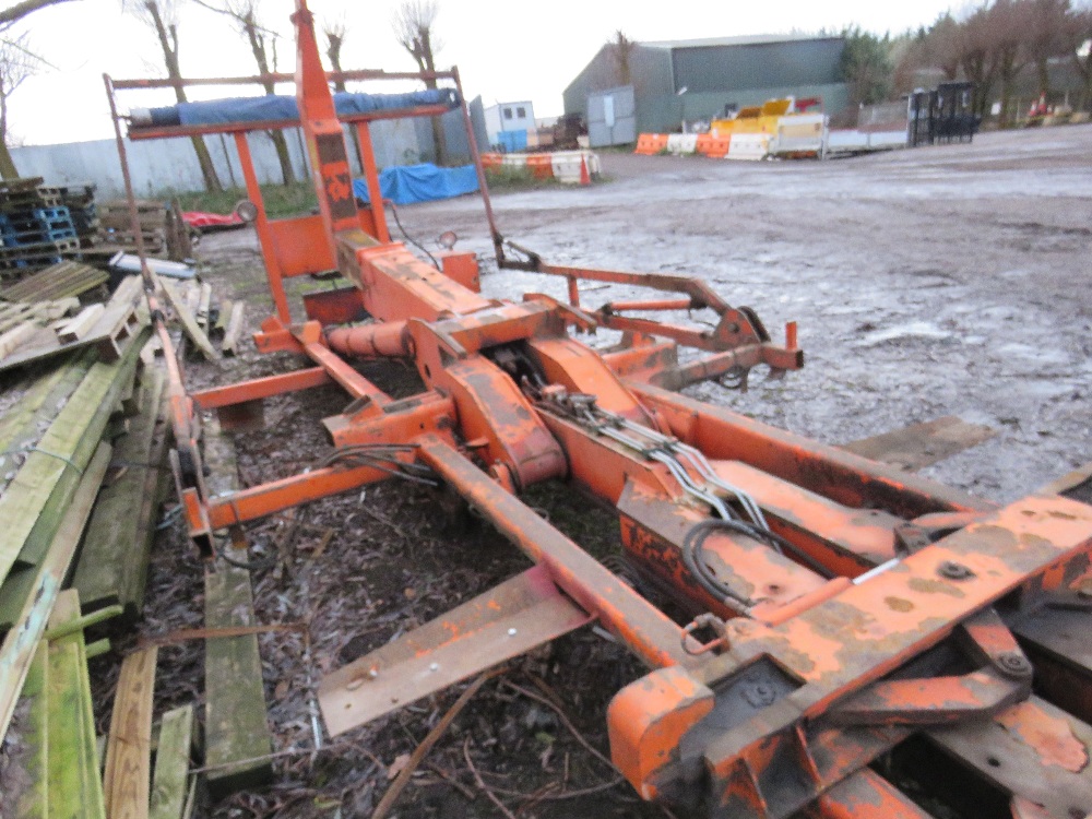 EDBRO 8 WHEEL HOOK LOADER EQUIPMENT WITH TELESCOPIC ARM, YEAR 2007 ...