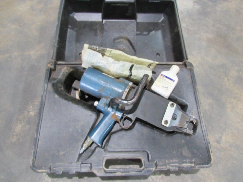 Pneumatic Hog Ring Gun- ***Located in Chattanooga, TN*** MFR - Stanley ...
