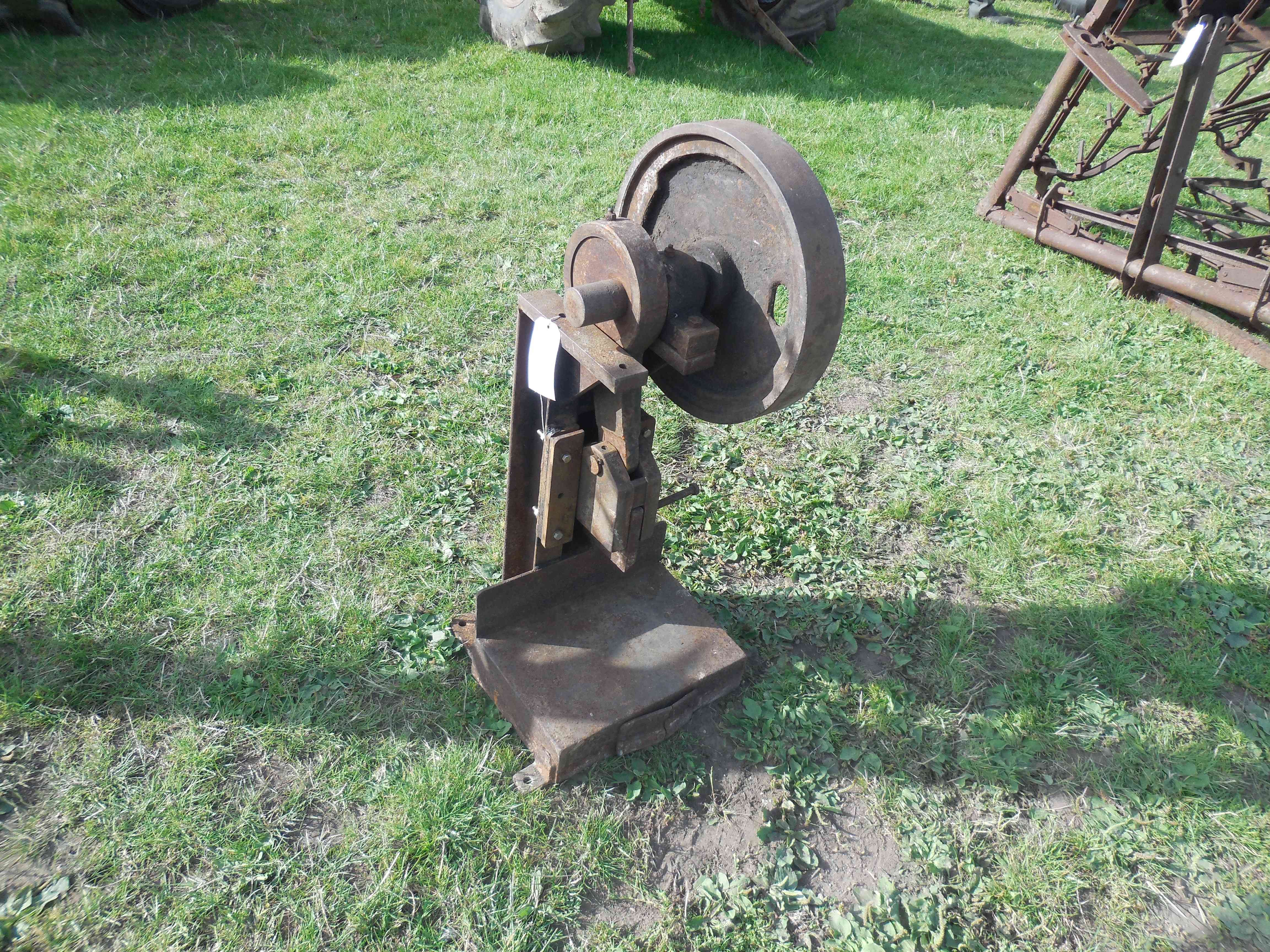Vintage log splitter, ideal for static engine