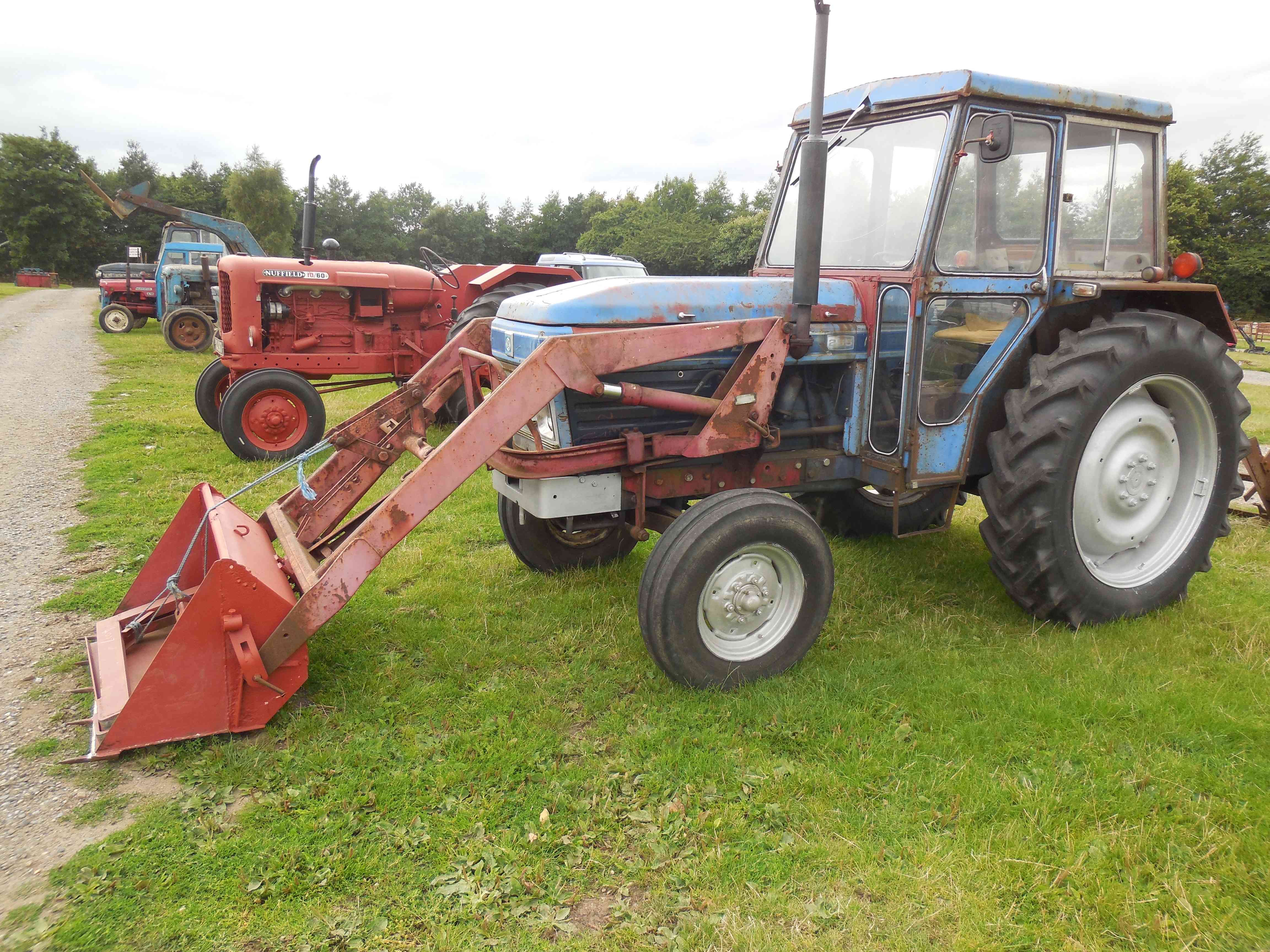 1973 Leyland 255 tractor c/w Quicke 2000 front loader & bucket, XDT ...