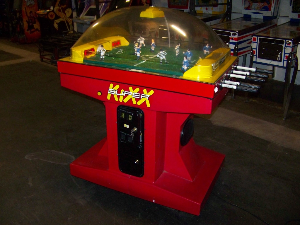 SUPER KIXX SOCCER BUBBLE TOP ICE ARCADE GAME. NOTE: VERY NICE FULL ...