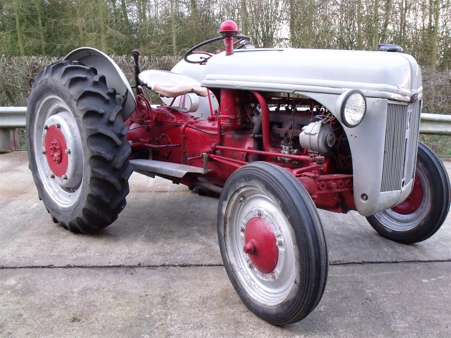 1940 FORD FERGUSON 9N 4cylinder petrol TRACTOR Serial No. 9N3/974 ...