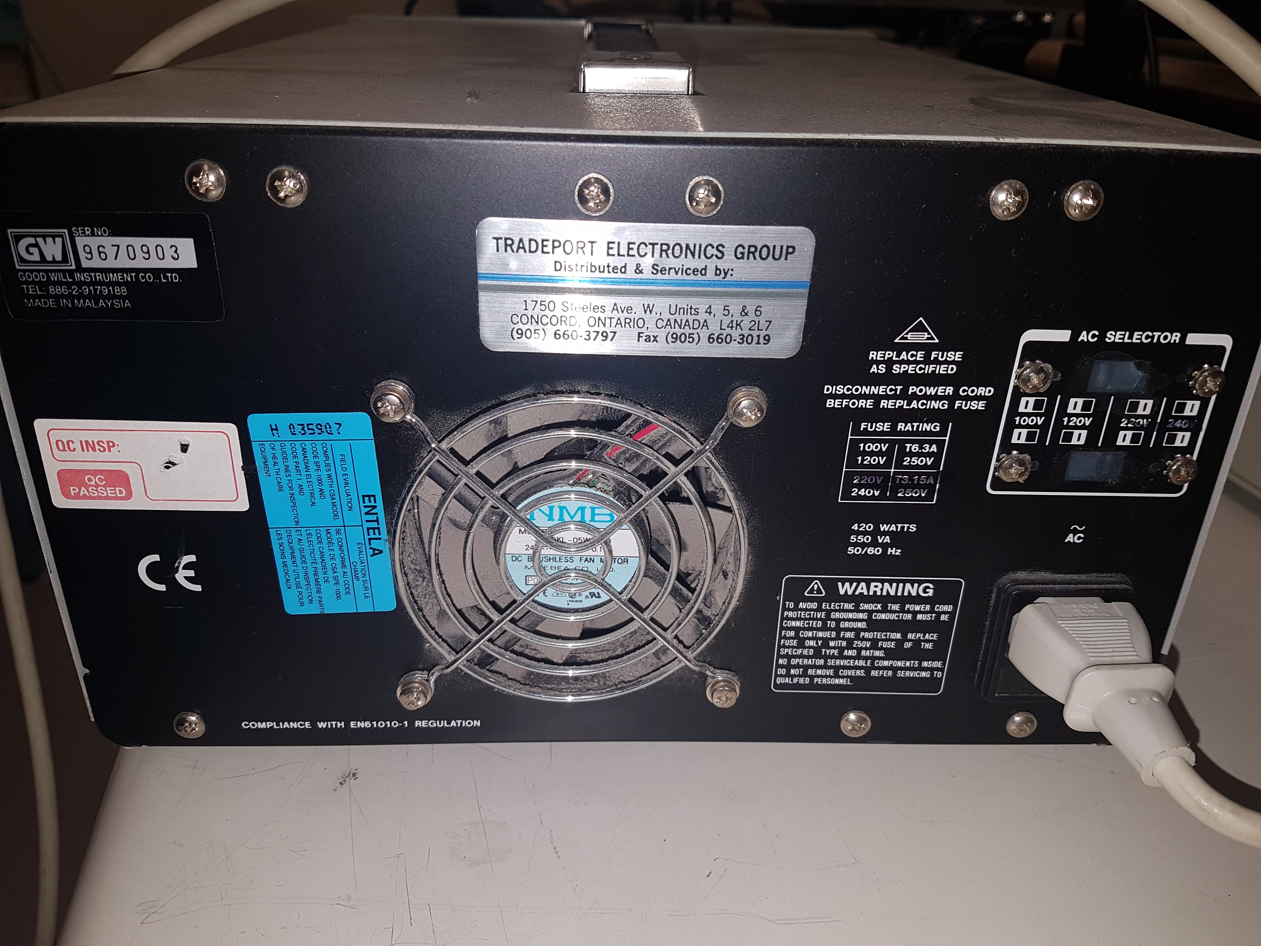 GW "GPC 3030D" Dual Tracking with 5V Fixed, S/N 9670903 GW Instek GPC ...