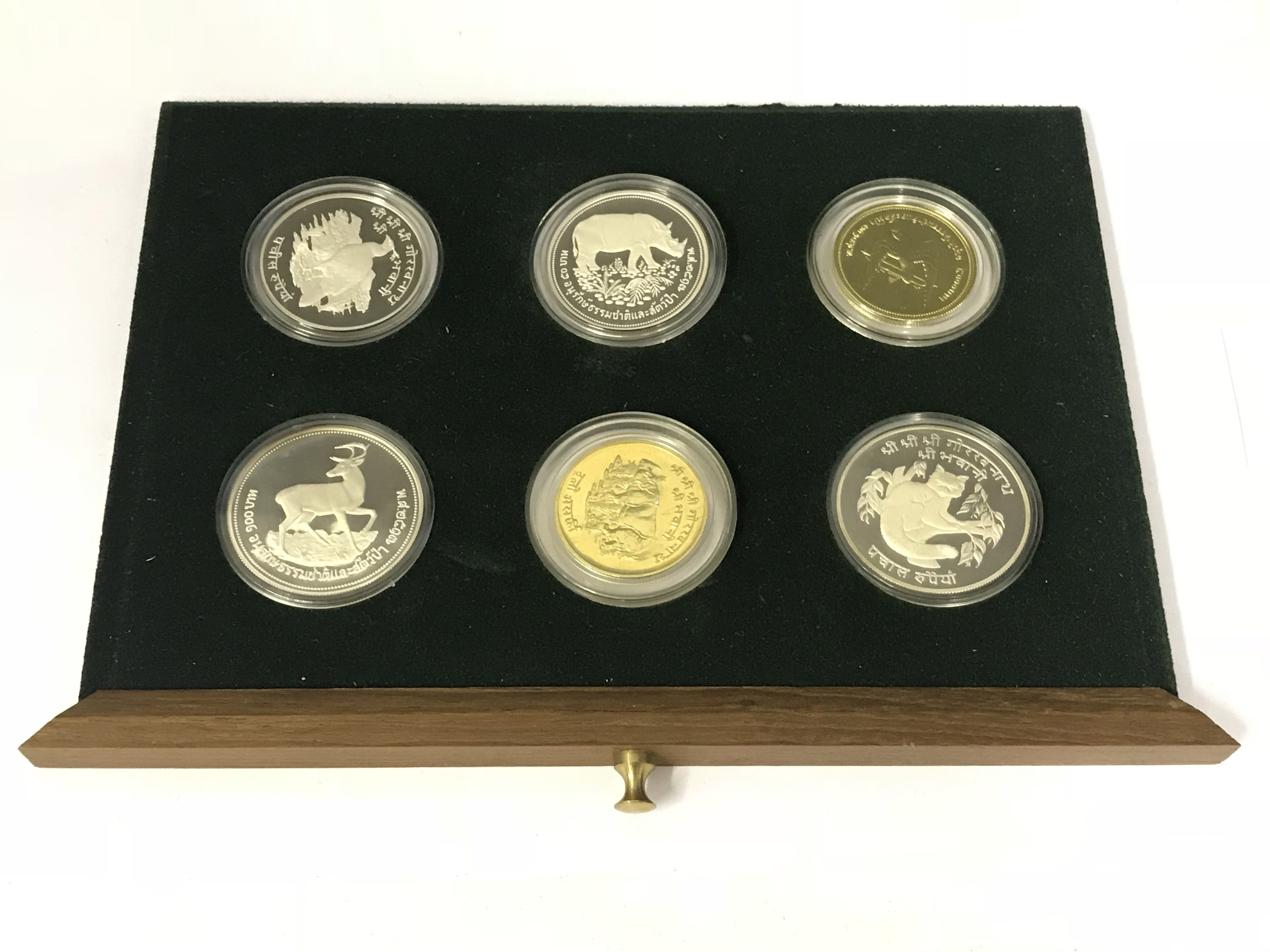1974-75 CONSERVATION COINS COLLECTION - 6 GOLD & 12 SILVER COINS