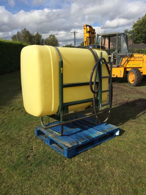 FRONT MOUNTED TRACTOR SPRAY TANK WITH BRACKET Location: Norfolk, UKFor ...