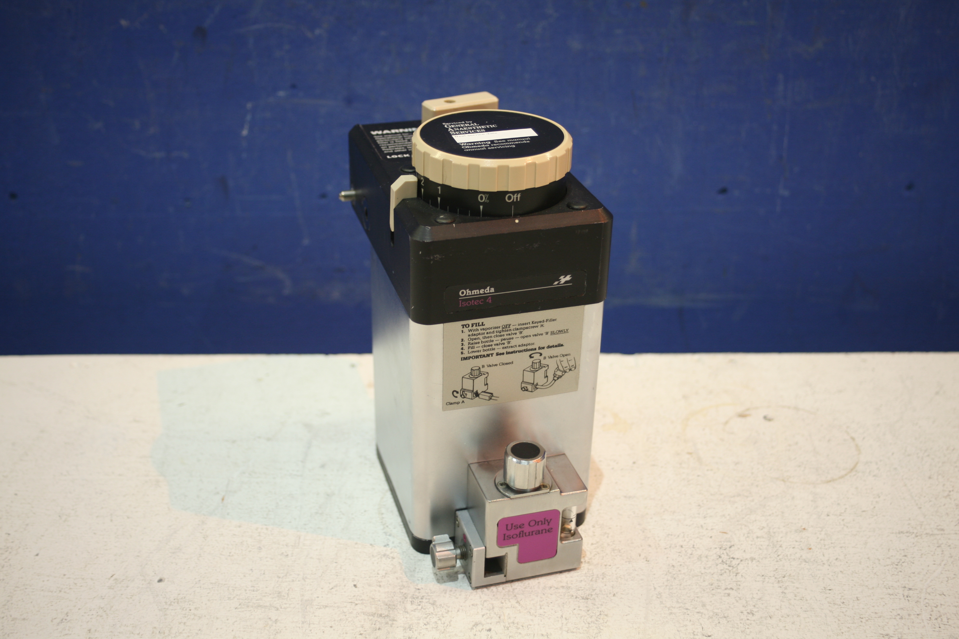 { Option of lots: 376, 377 } Ohmeda Isotec 4 Isoflurane Vaporizer