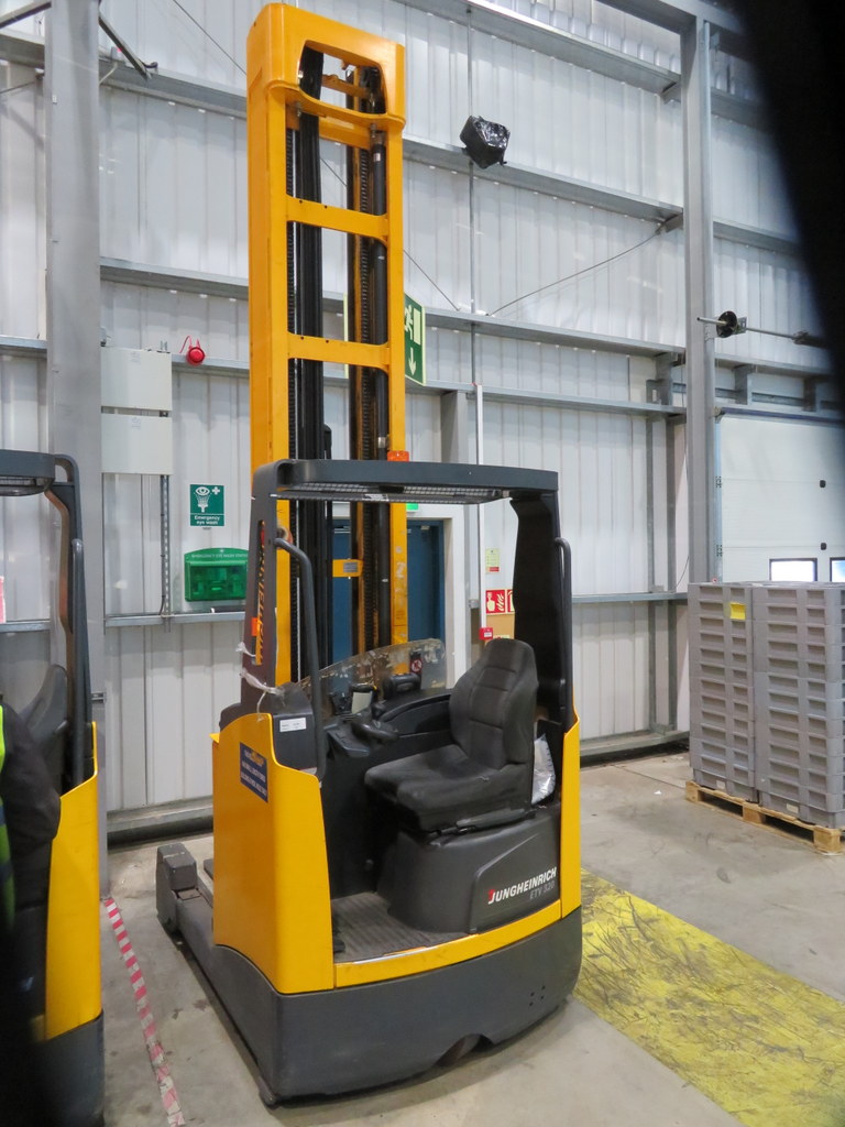 2008 JUNGHEINRICH MODEL ETV 320 2000KG ELECTRIC REACH TRUCK; MAX LIFT ...
