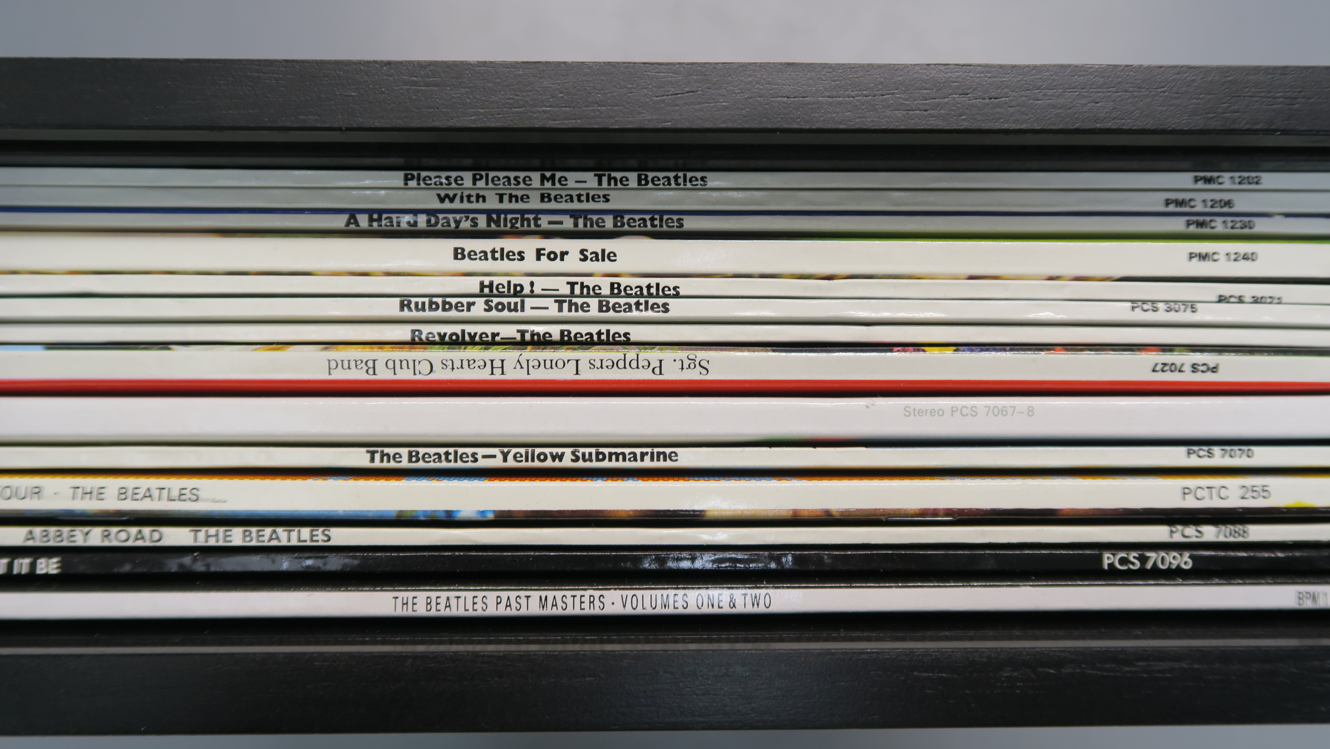 THE BEATLES LP box set of 14 Albums with booklet in custom built wooden ...