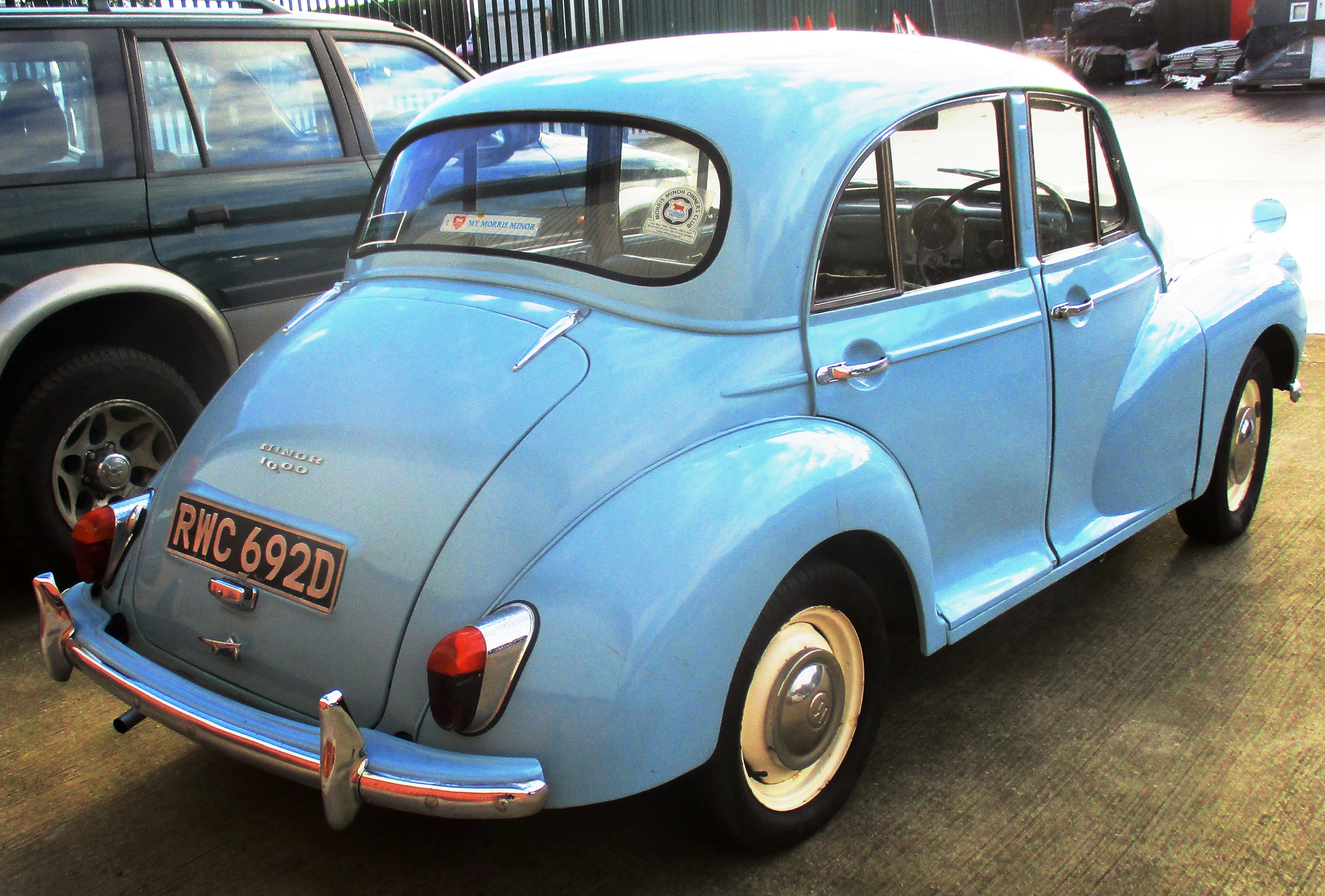 CLASSIC VEHICLE - MORRIS MINOR 1100 4 DOOR SALOON - petrol - blue Reg ...