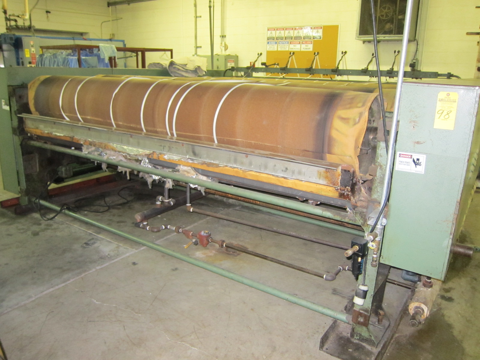 HYPRO 6 ROLL FLATWORK IRONER ( SIZE 126") AMERICAN S/N: 141-M3-584