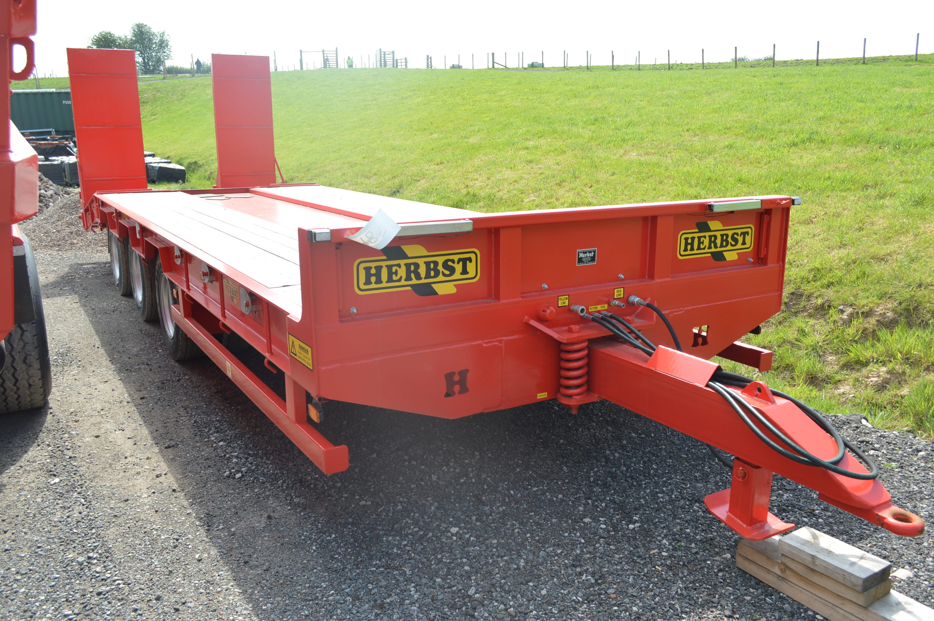 Herbst H/D TRI AXLE LOW LOADER TRAILER, serial no. PM65140142282H, year ...