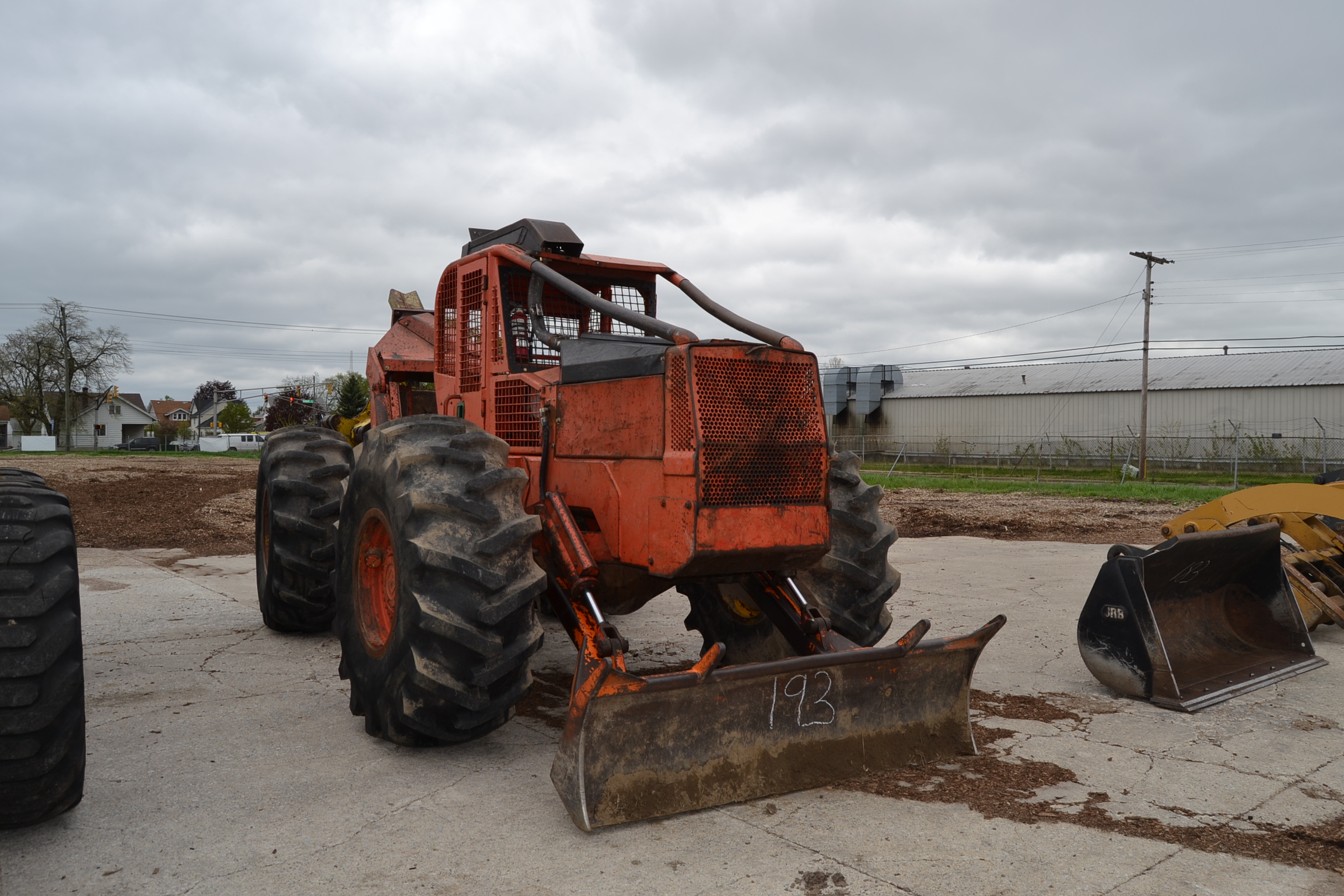 1992 TIMBERJACK 240 GRAPPLE SKIDDER W/CUMMINS ENGINE; W/POWER SHIFT ...