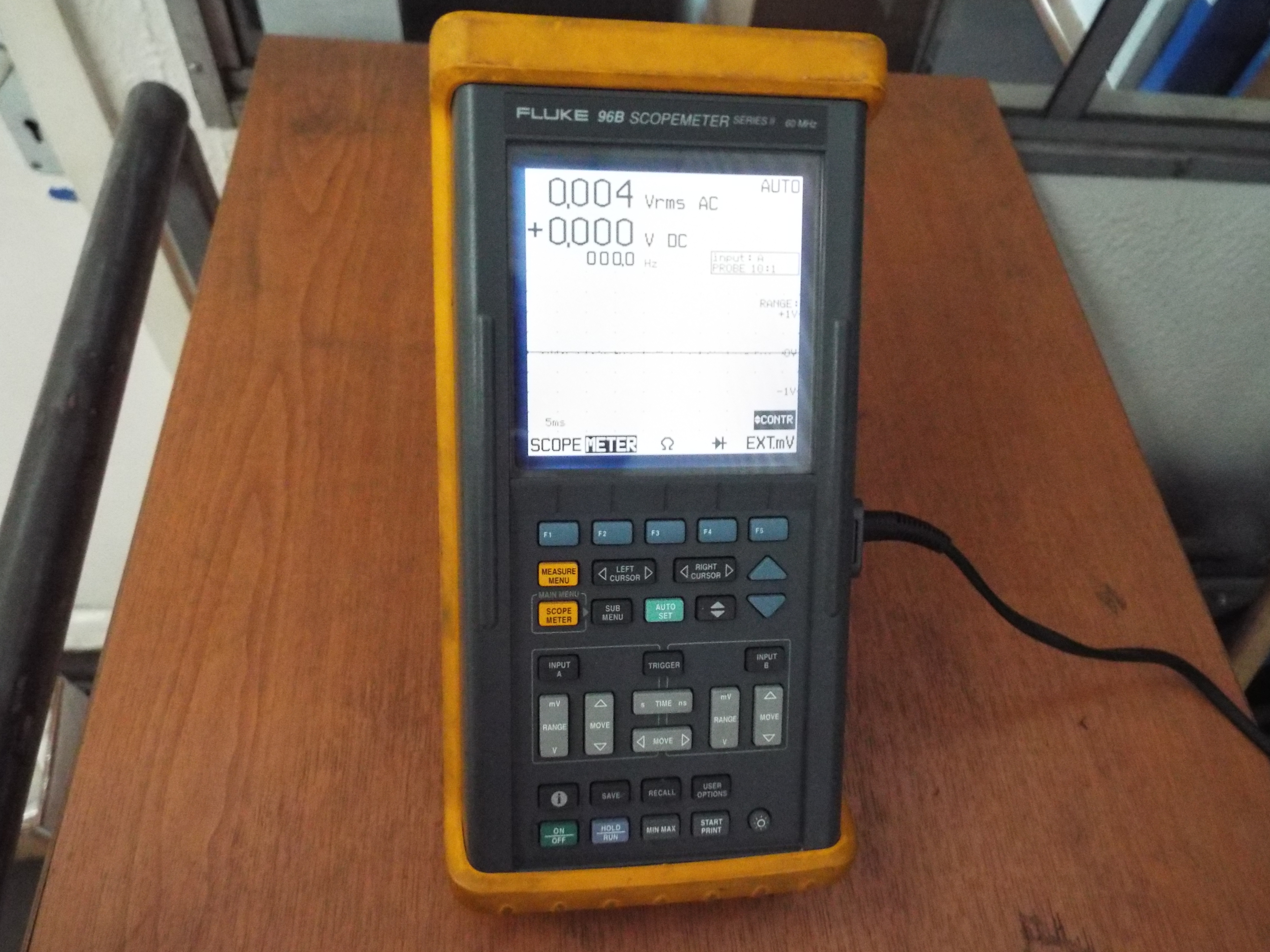 You are bidding on Direct from the UK Ministry Of Defence a Fluke 92B ...