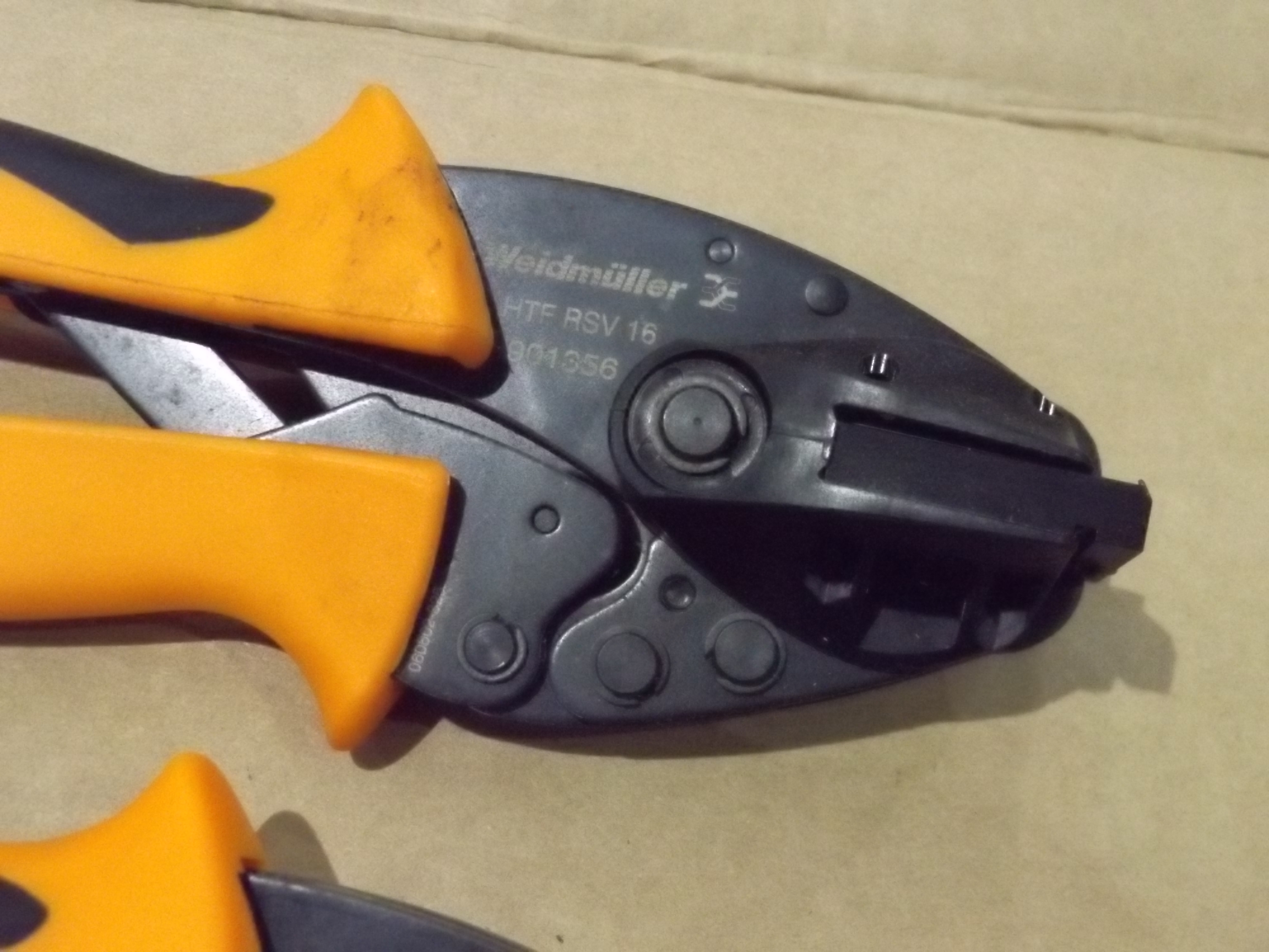 You are bidding on Direct from the UK Ministry Of Defence 5 x ...