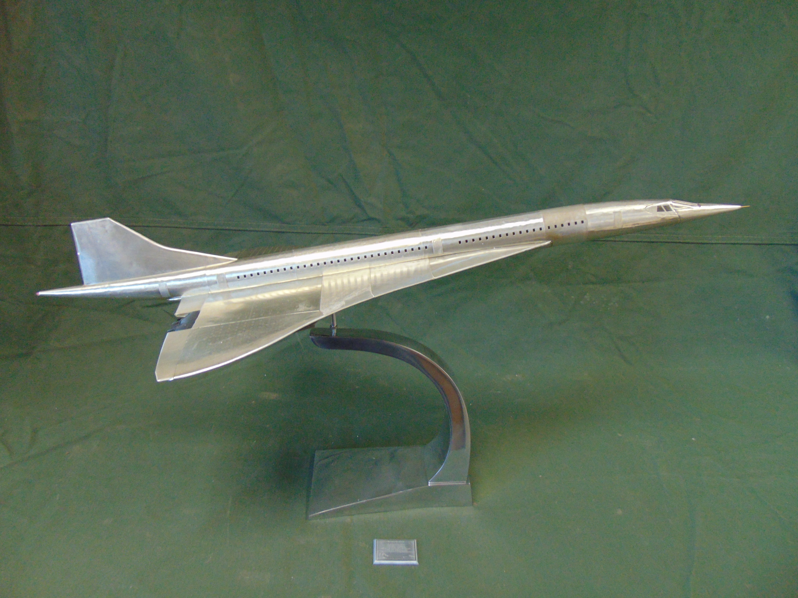 You are bidding for a NEW JUST LANDED Large Aluminium Concorde Model ...