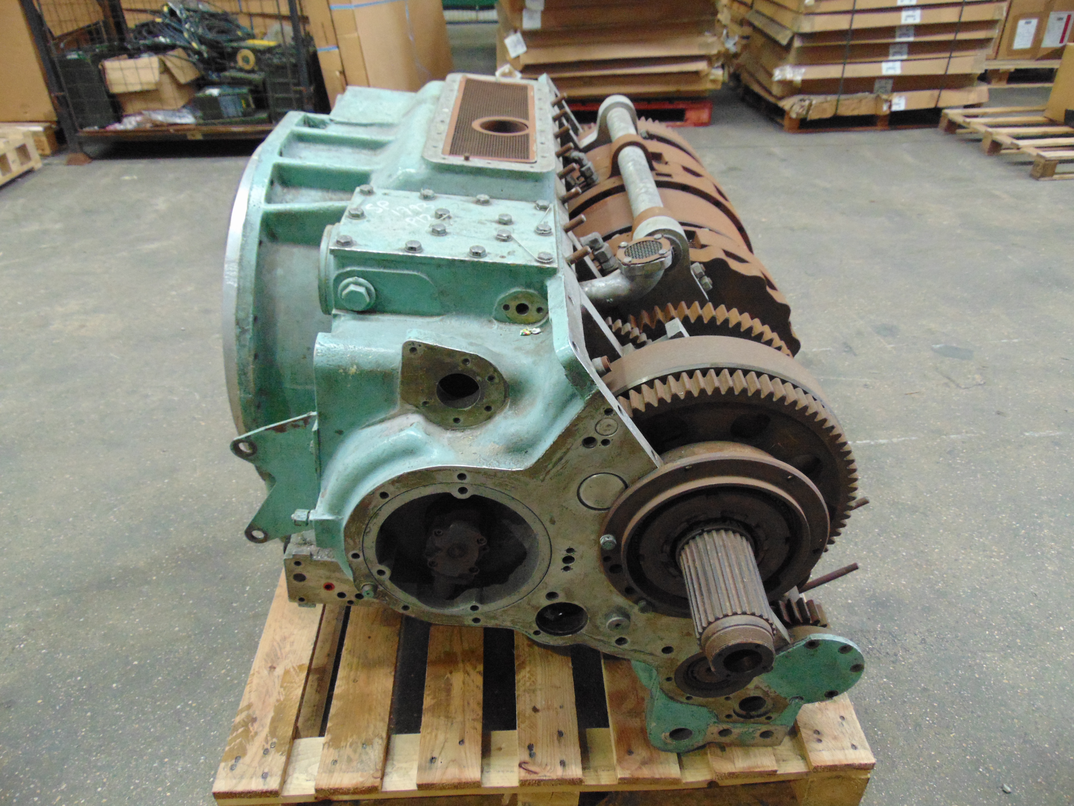 You are bidding for a Chieftain Tank Gearbox direct from the MOD . This ...