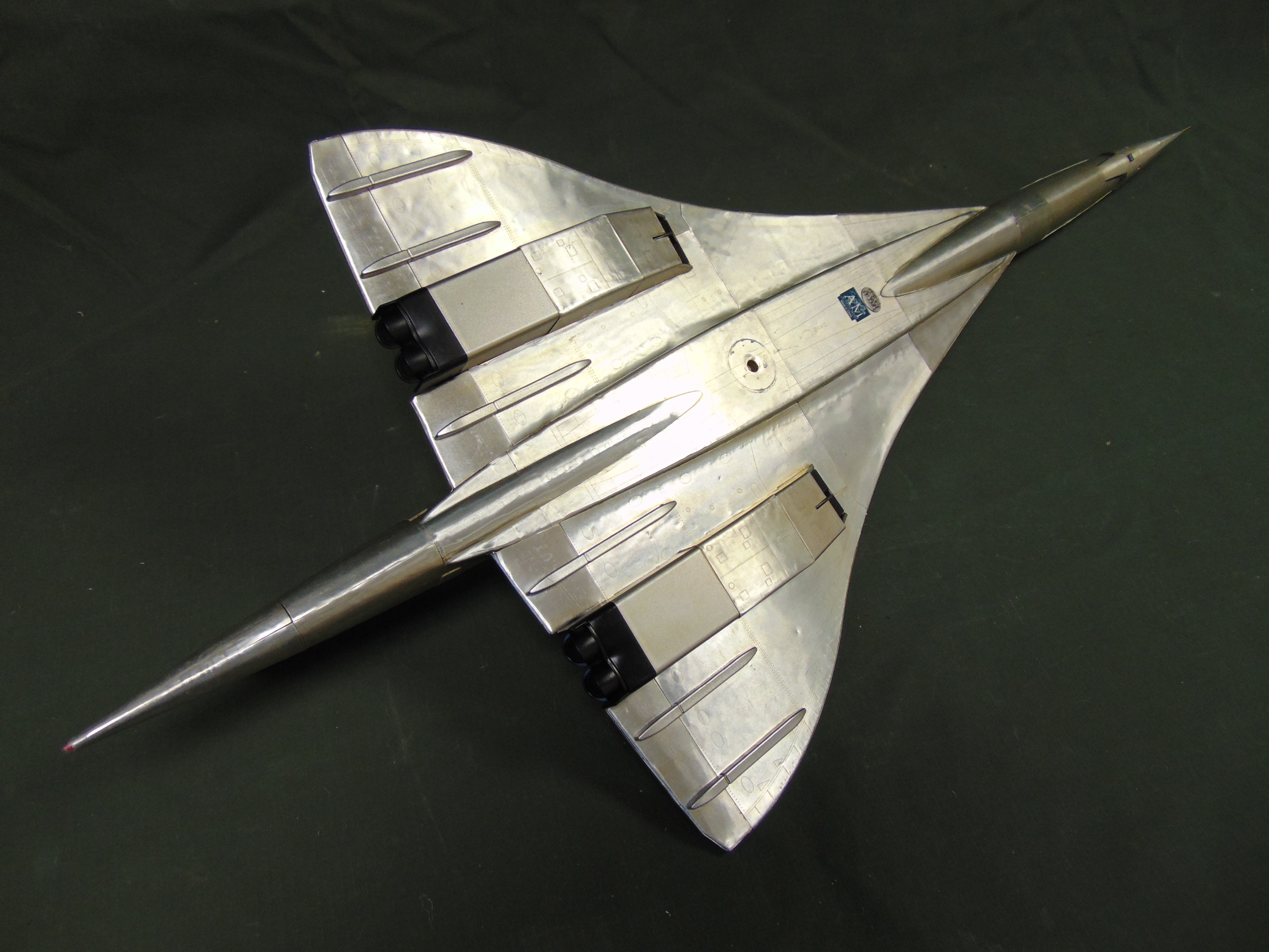You are bidding for a NEW JUST LANDED Large Aluminium Concorde Model ...