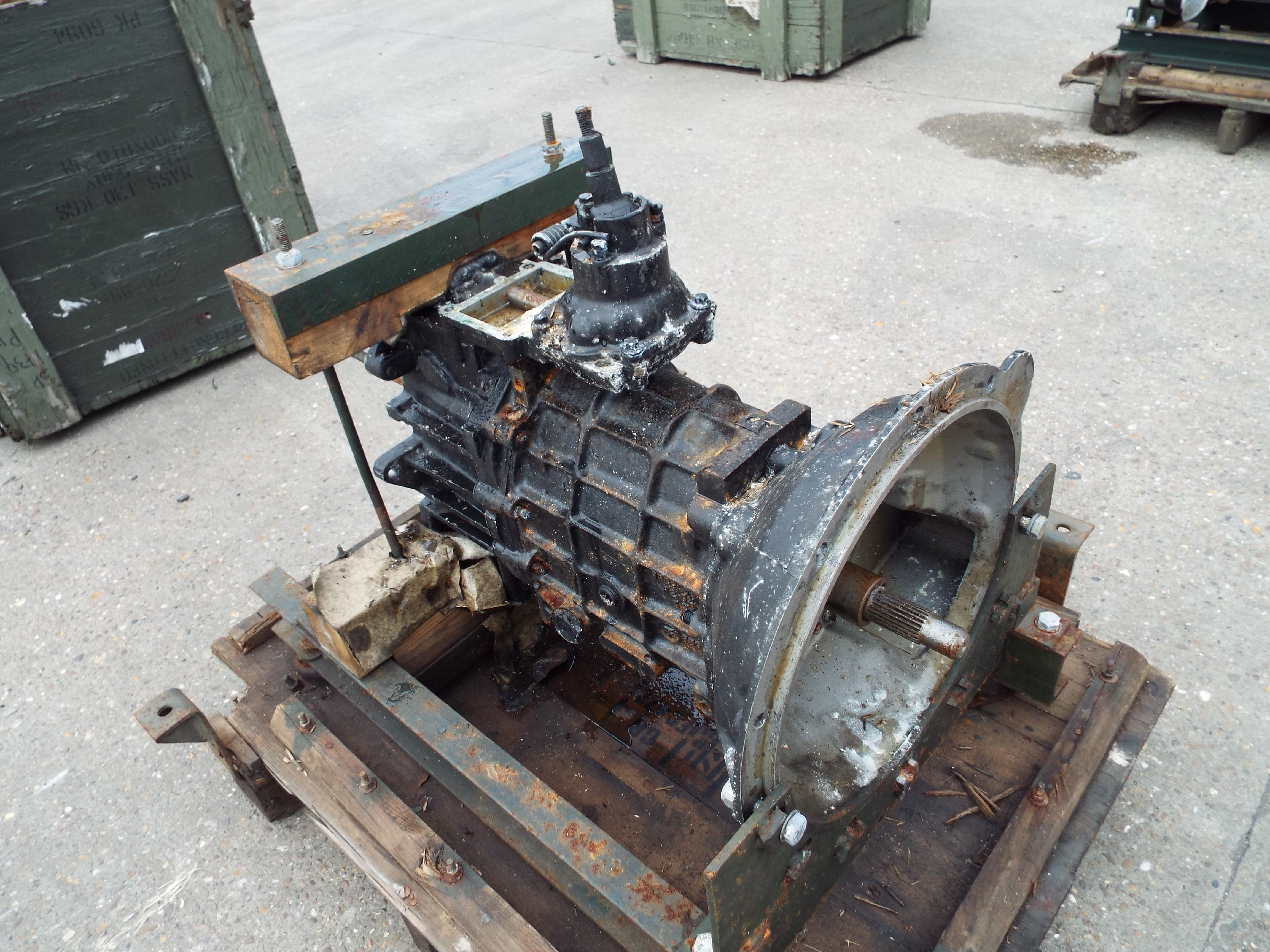 You are bidding on an Land Rover R380 Gearbox. It is direct from the UK ...