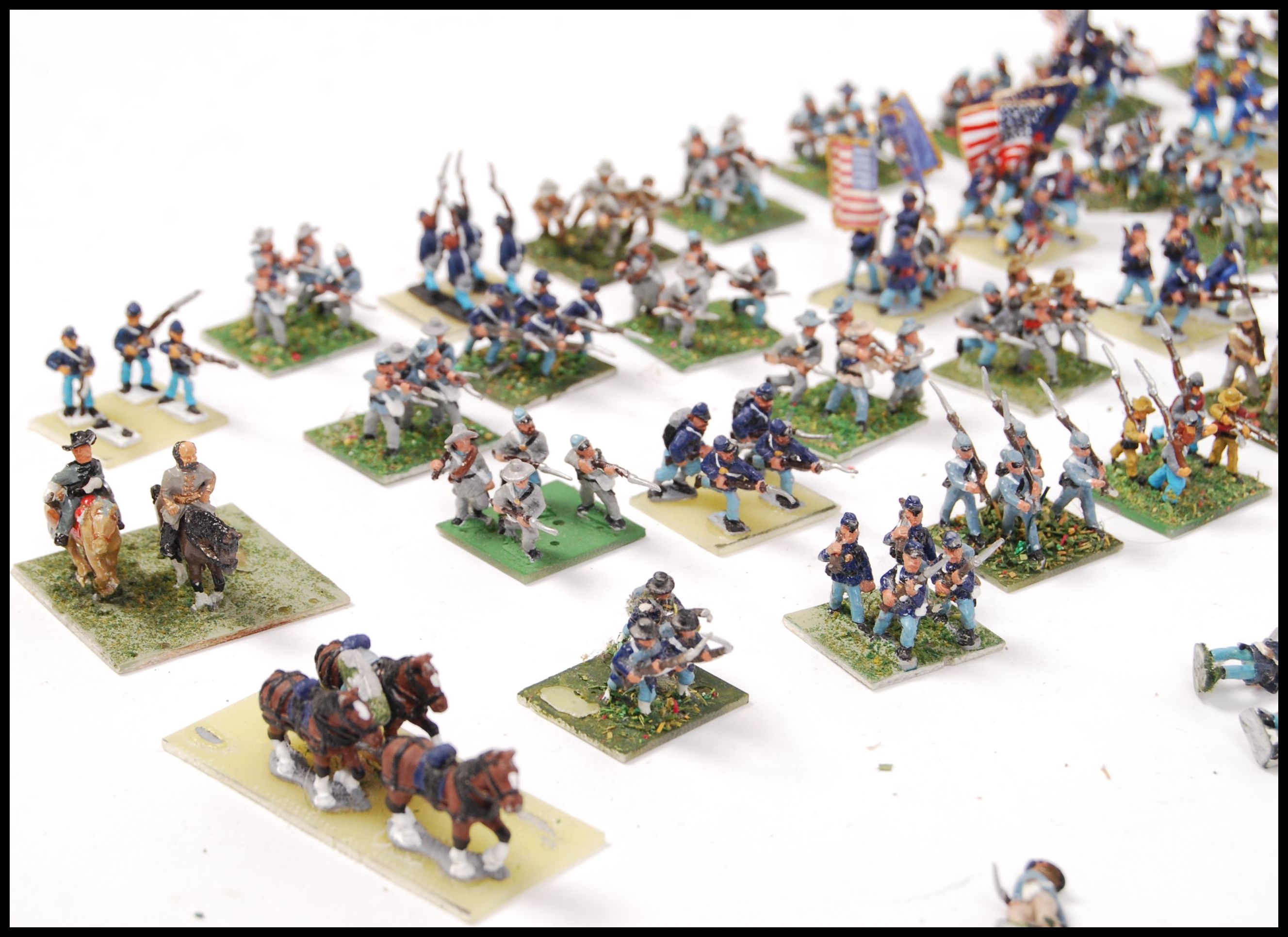 A large collection of loose Hinchliffe 15mm hand painted white metal ...