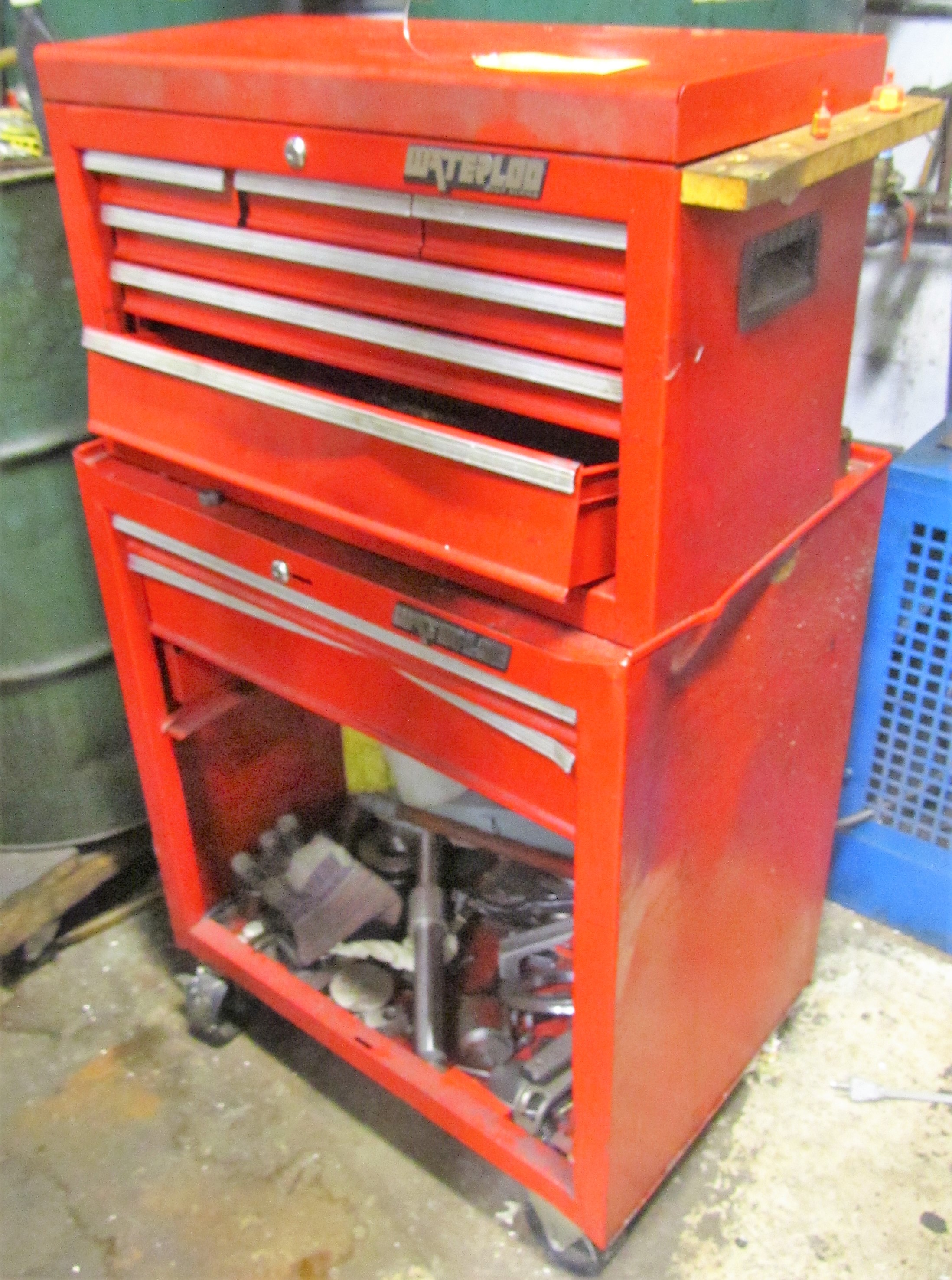 WATERLOO PORTABLE TOOL BOX WITH CONTENTS