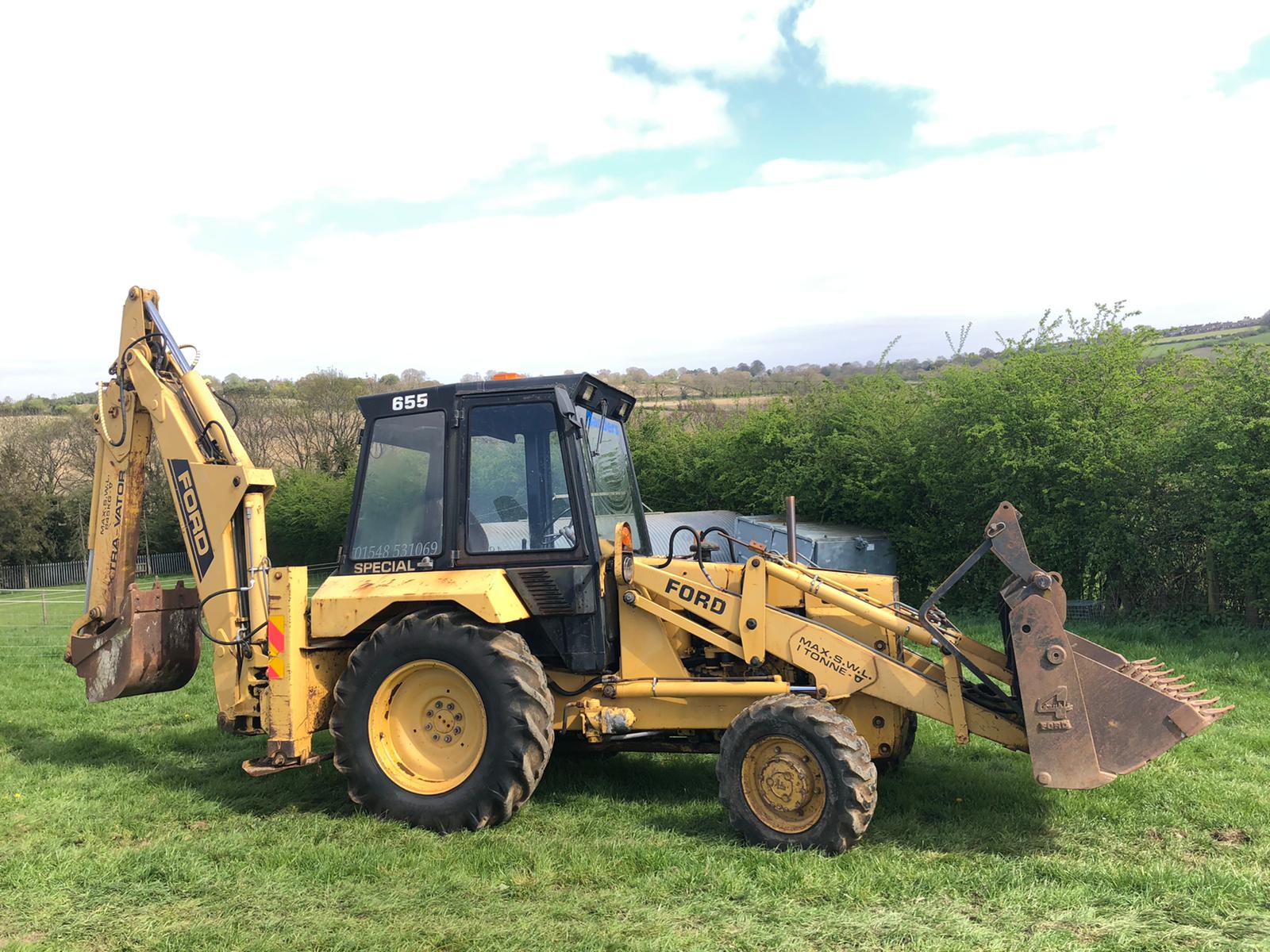 DS - FORD 655 WHEELED DIGGER FRONT LOADER BACKHOE, RUNS, DRIVES AND ...