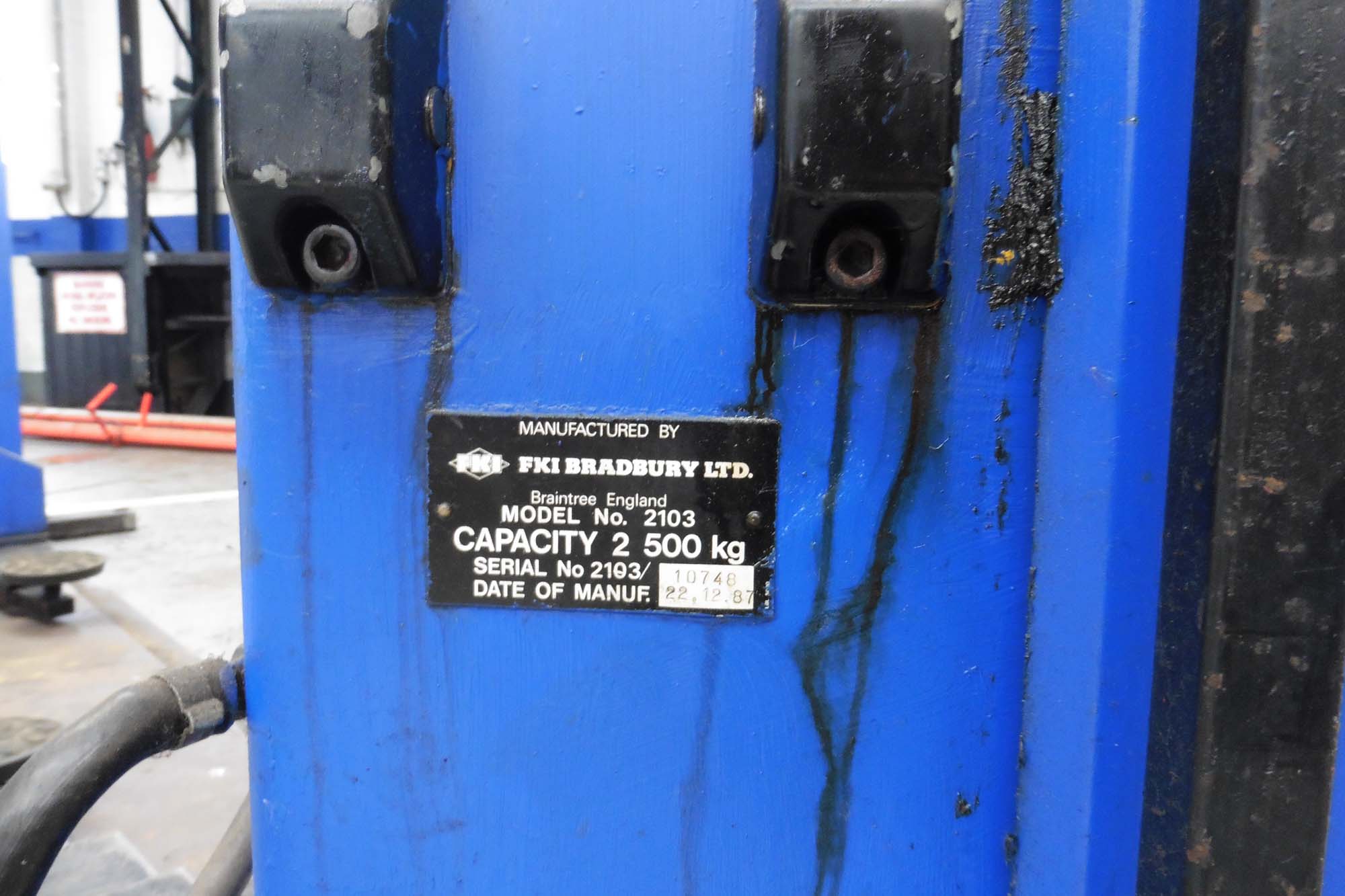 FKI Bradbury model 2103 two post car lift, 2500kg, capacity, Serial No ...