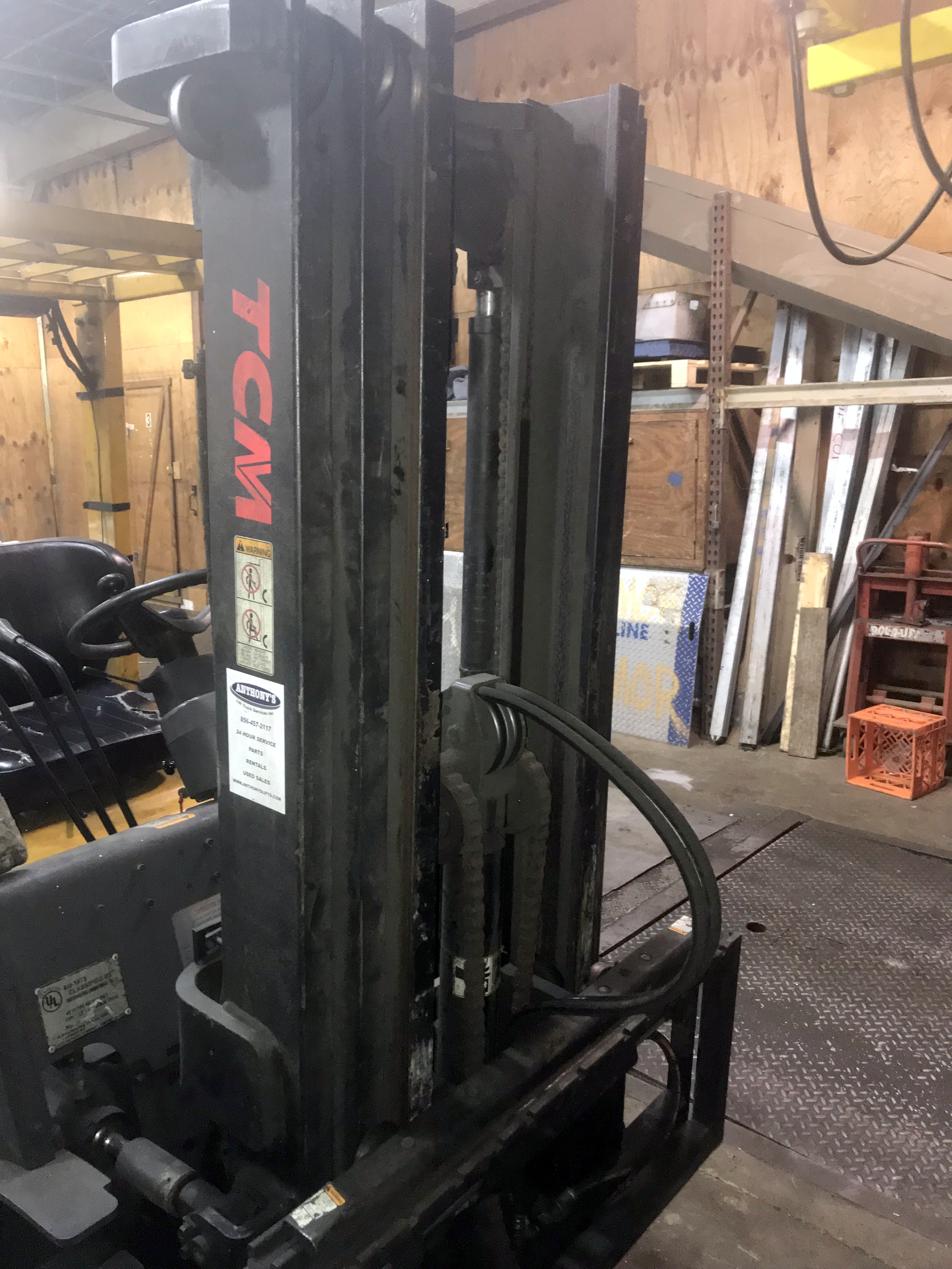 TCM FCG25F9 4300Lb Fork Lift, LPG, 3-Stage Mast with 189" Reach, 24 ...