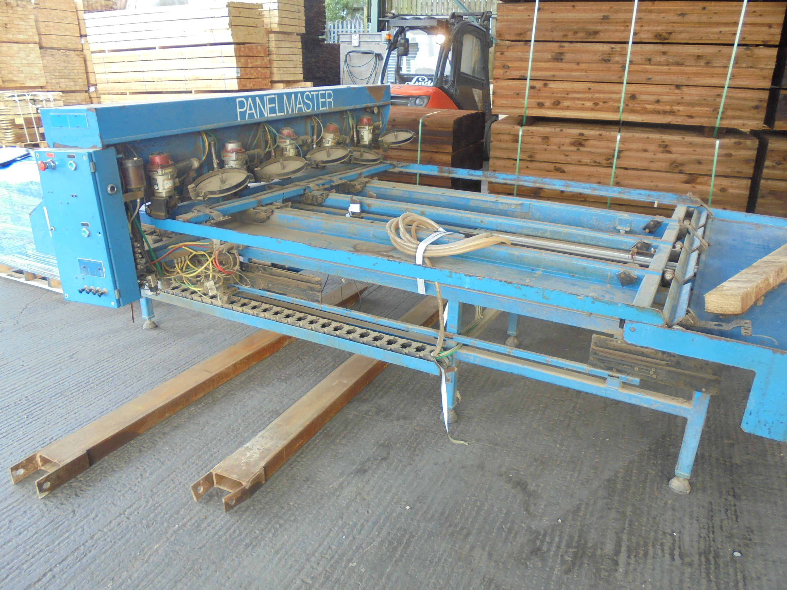 Industrial Timber Technology Panelmaster Lap Fencing Panel Cutter ...