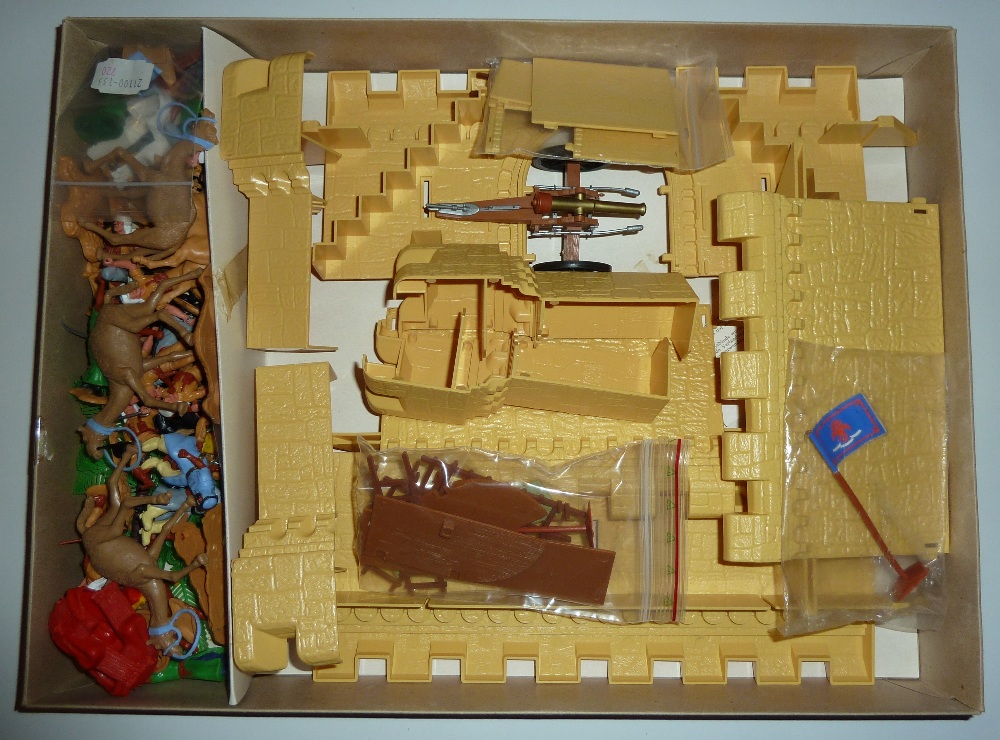 Timpo set 1500, Desert Fort in original box with movable Arabs ...